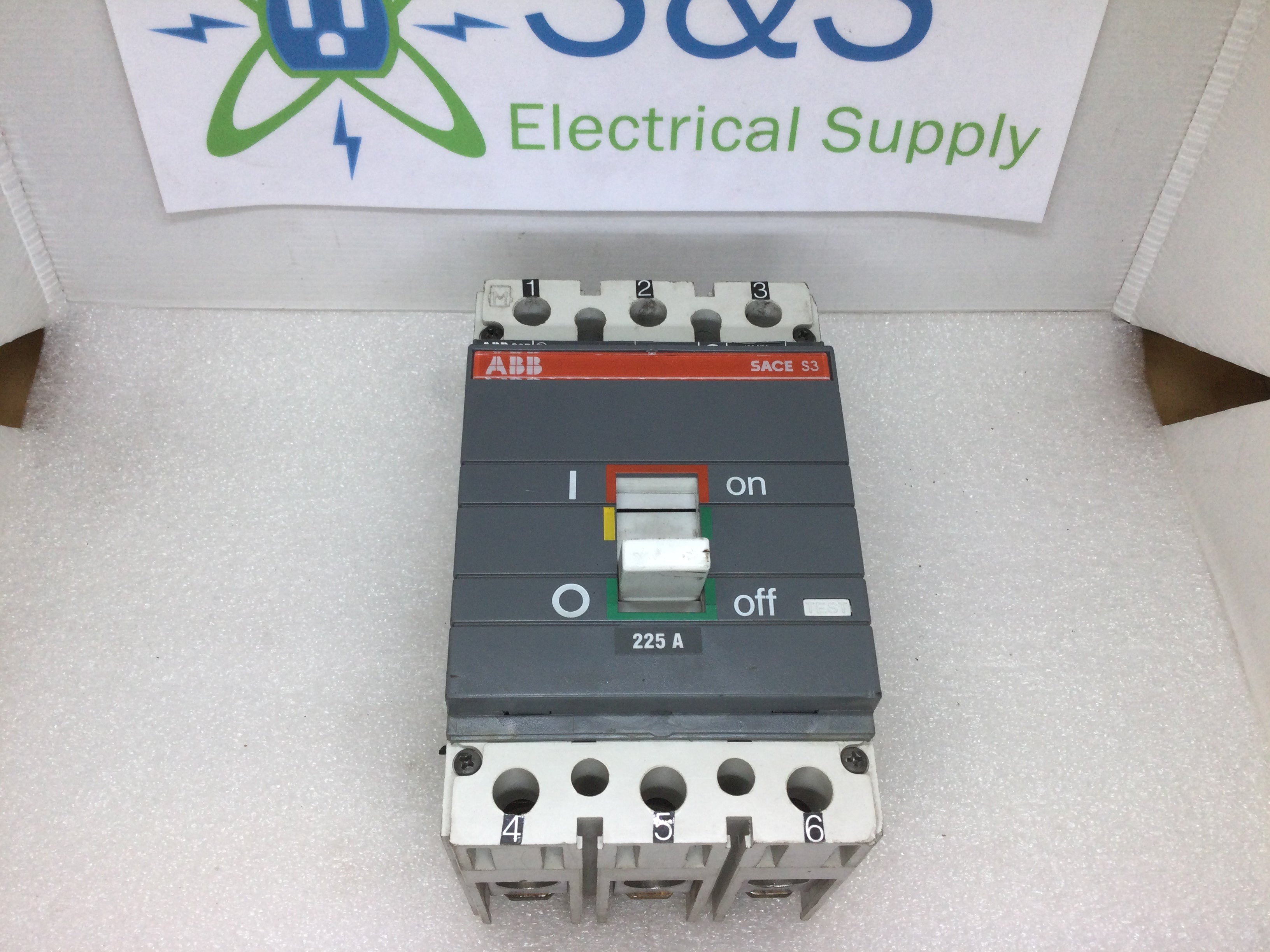 ABB S3B 3 Pole 225A 240V 500VDC Type SACE S3 Circuit Breaker