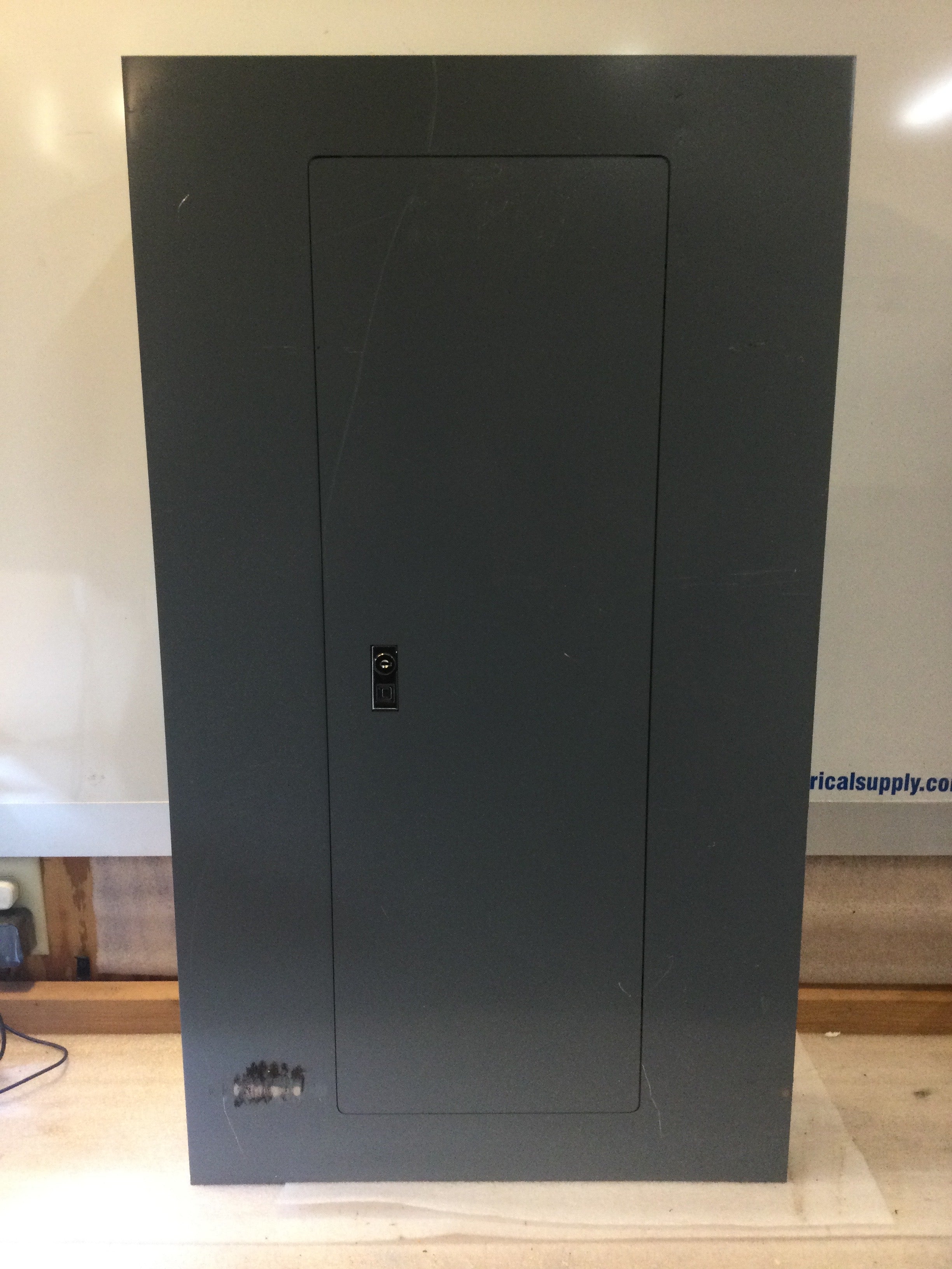 Square D Panel Board Cat. No. 12213277680600001 208/120V 225 Amp 3-Pha