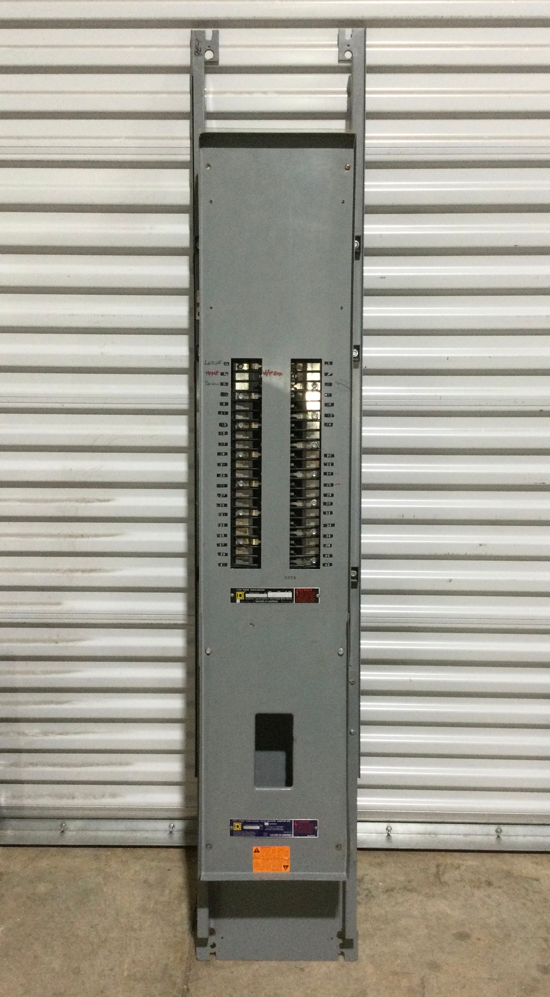 Square D NQOD Panelboard 208Y/120 3Ø 4 Wire Delta 240v 300 Amps 42 spa
