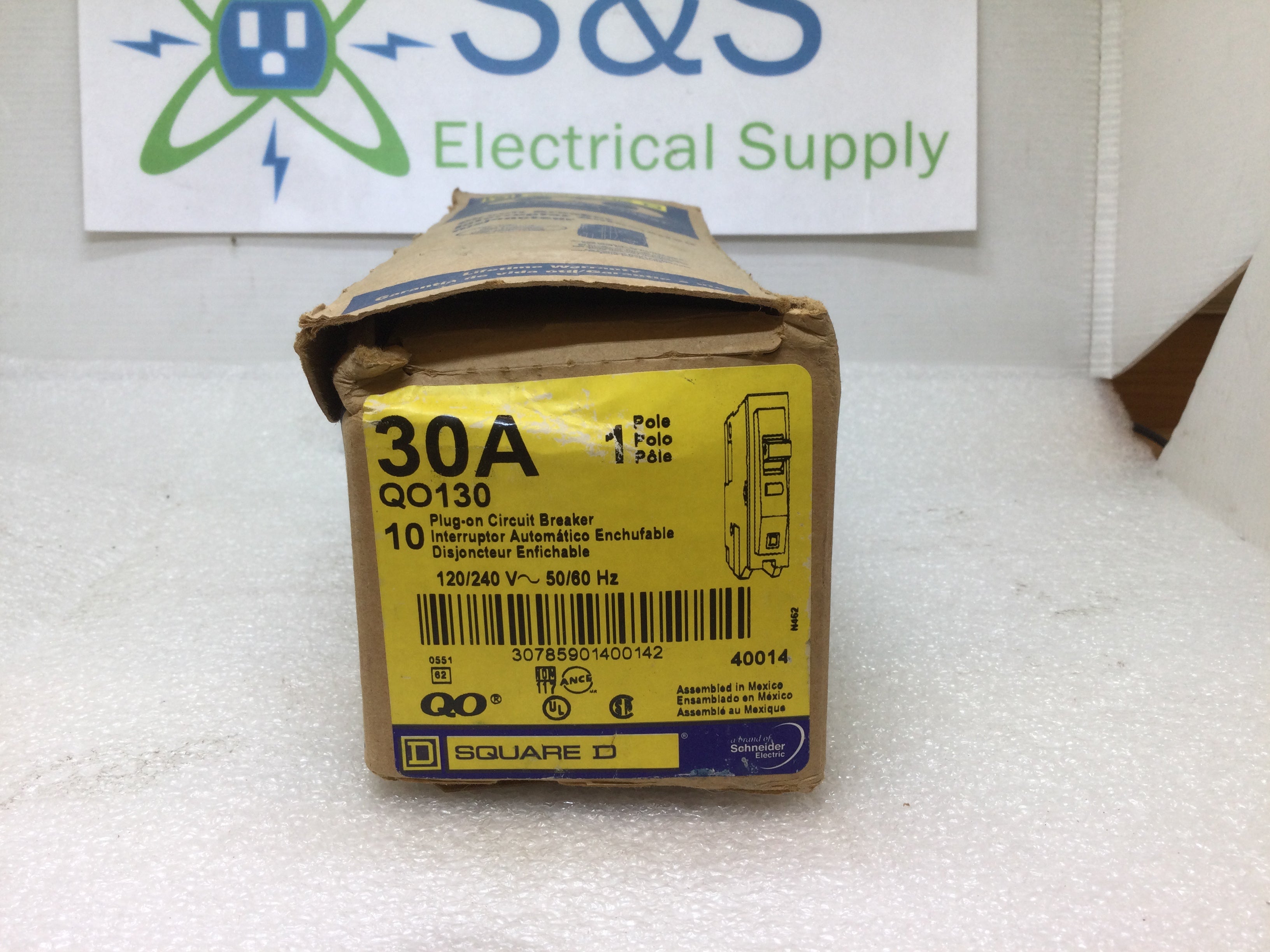 Square D QO130 30 Amp 1 Pole 120/240V Type QO Circuit Breaker - Yellow