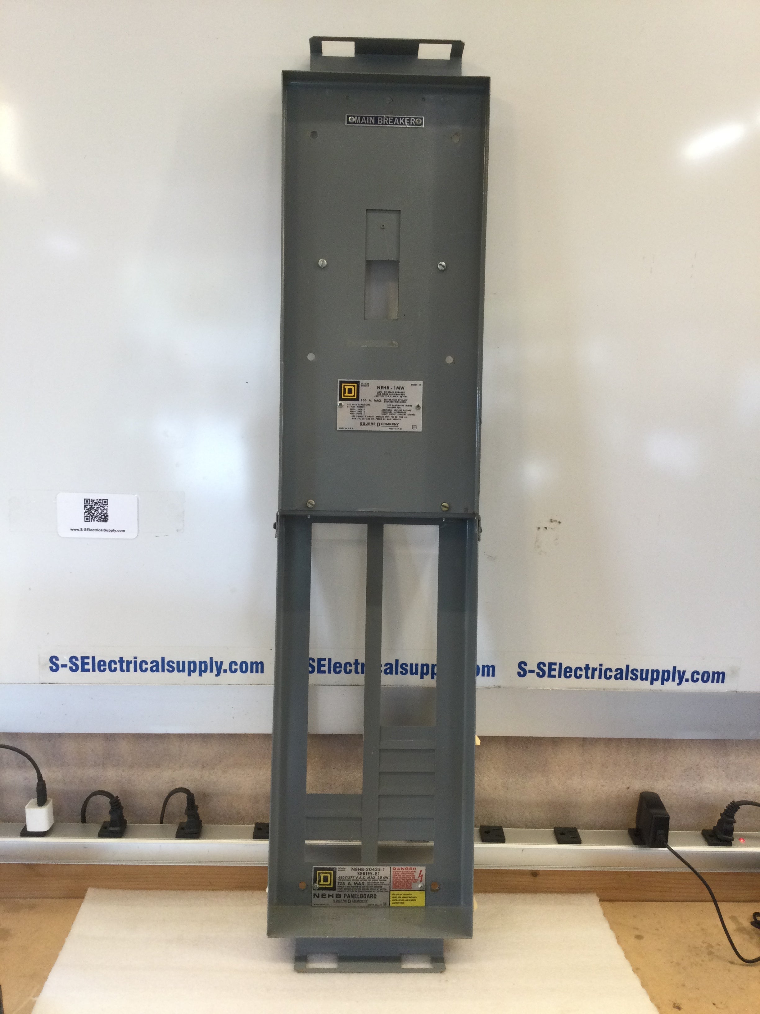 Square D NEHB-1MW 100 Amp 480Y/277v Series E1 Dead Front w/Main 38" x