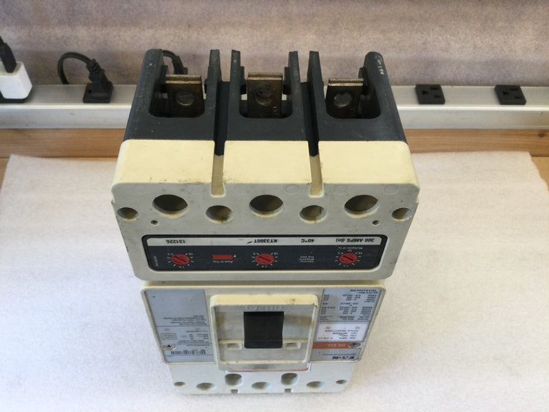 Eaton/Cutler-Hammer DK3300W 3 Pole 300A 240VAC Type DK 65k Circuit Bre