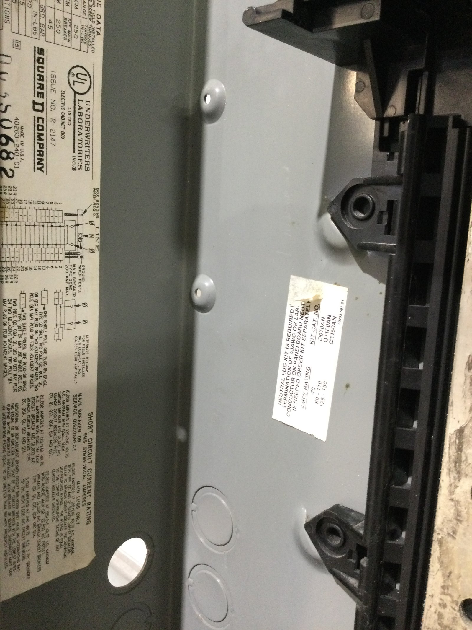 Square D QOC30U 200 Amp 30 Space QO Load Center 1 Phase 3 Wire 30" x 1