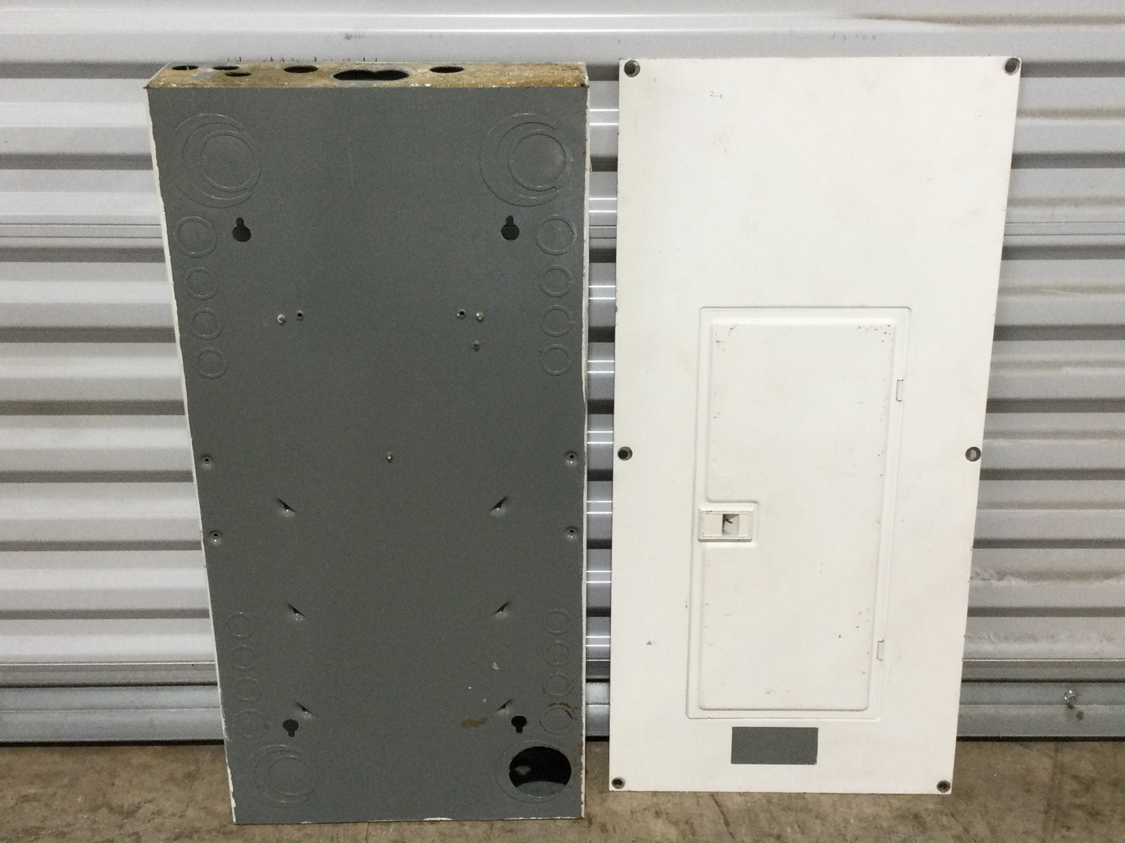 Square D QOC30U 200 Amp 30 Space QO Load Center 1 Phase 3 Wire 30" x 1