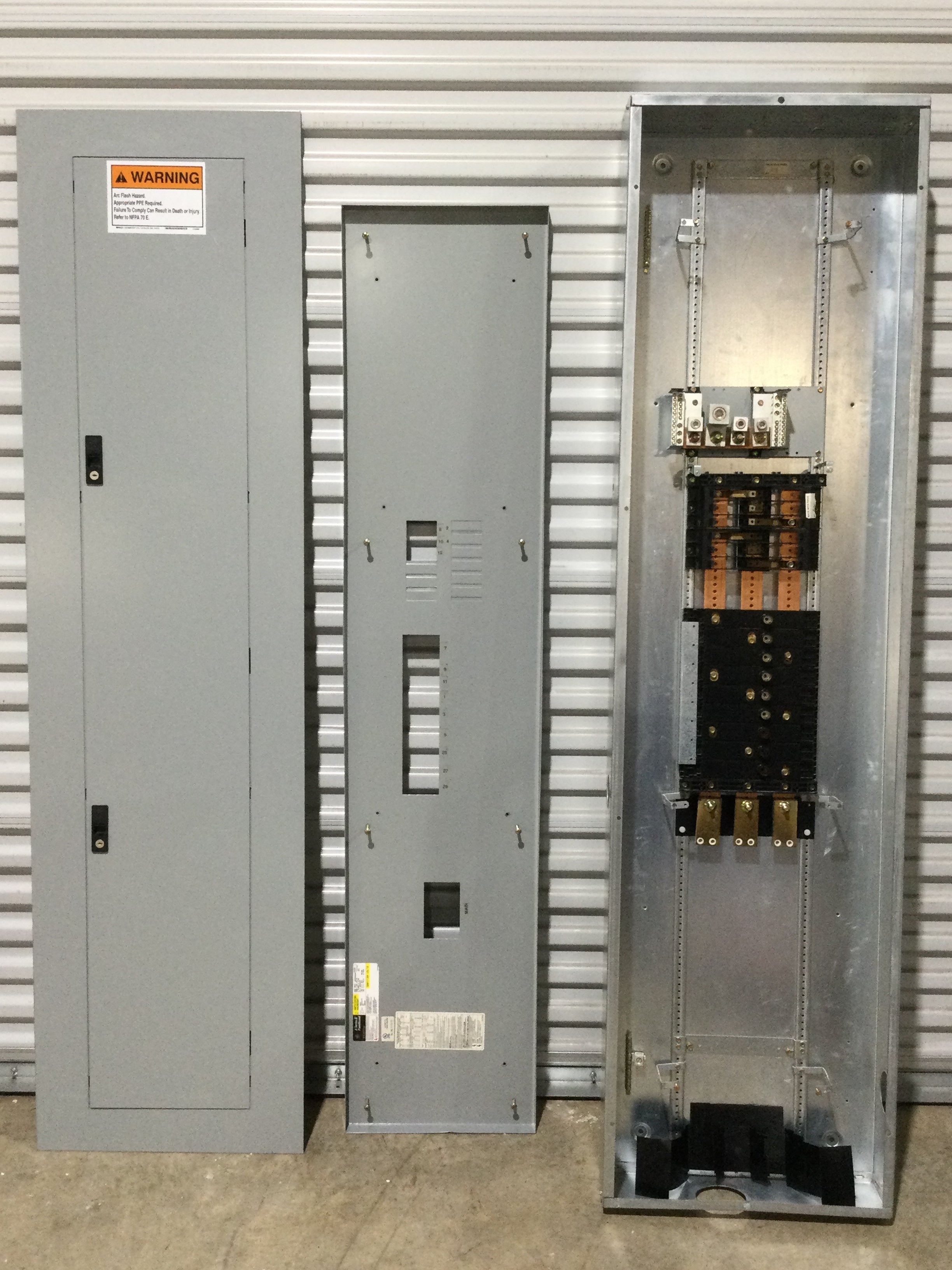 GE General Electric AQF3124CBX 400 Amp Main Breaker Panelboard 208y/12