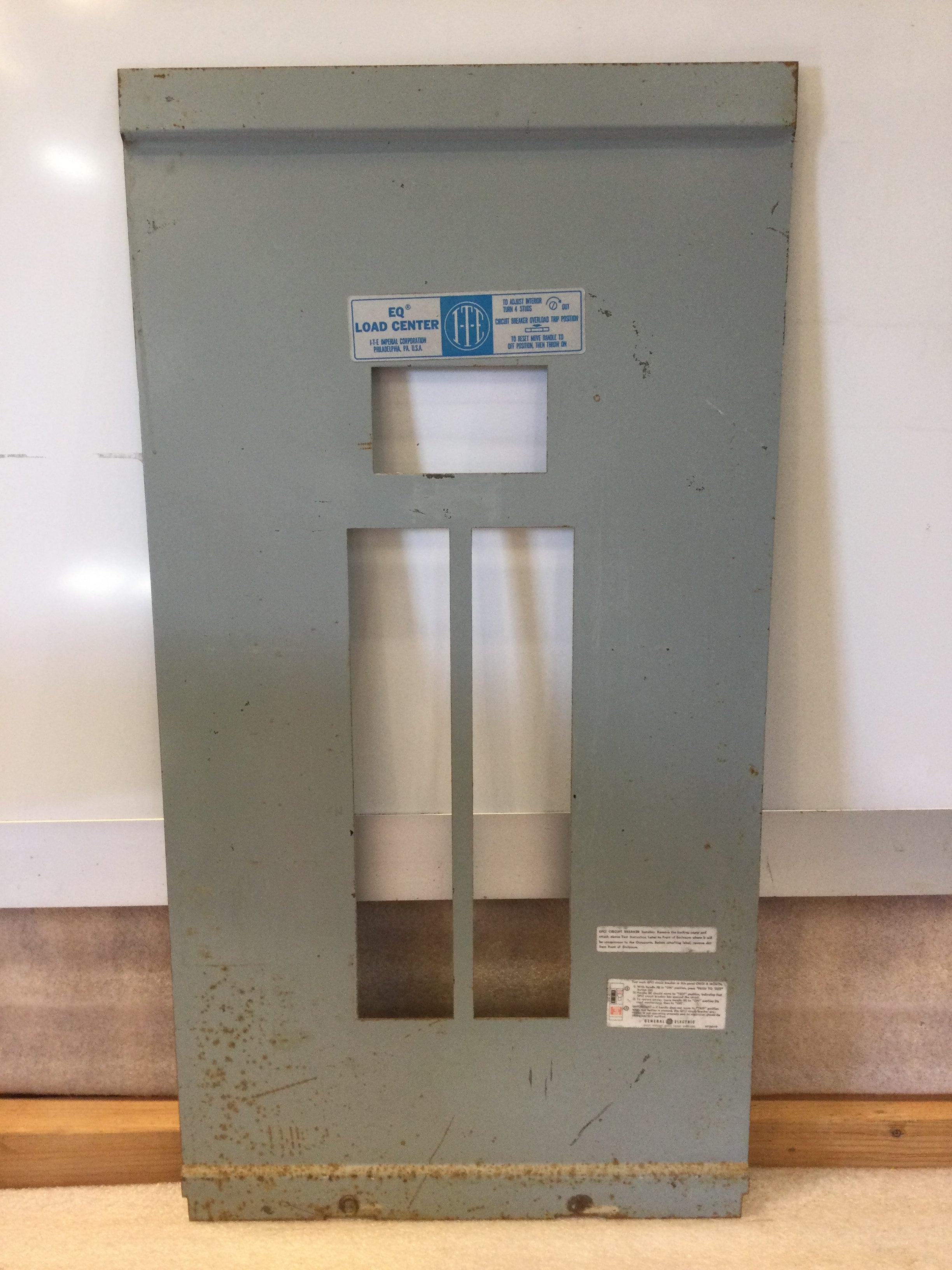 ITE EQ Load Center Dead Front Cover Only 27" X 14" 15/30 Spaces w/ Mai