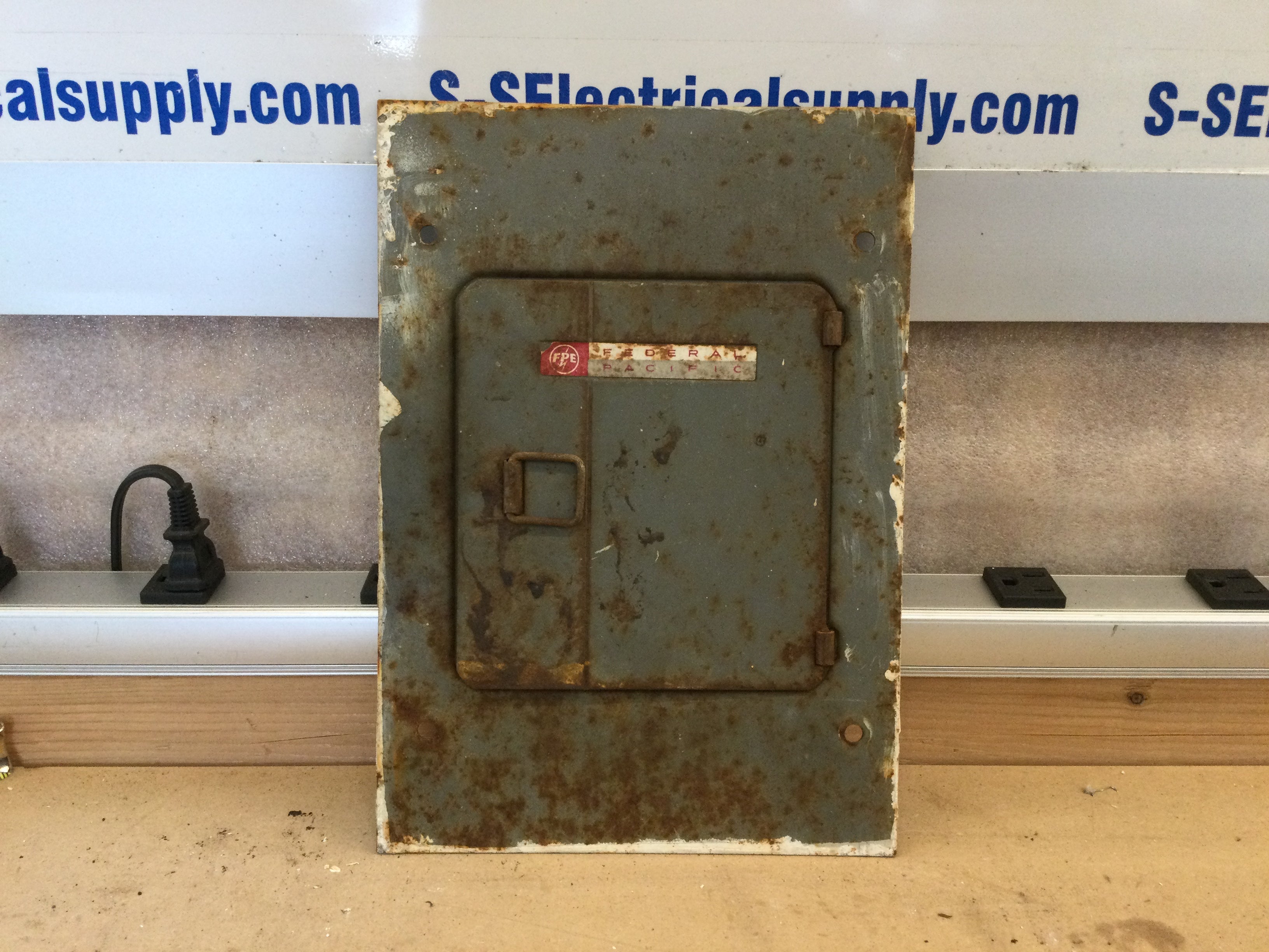 Federal Pacific Fpe 108-16 40a 120/240v 3 Phase 4 Wire Stab-Lok Load C