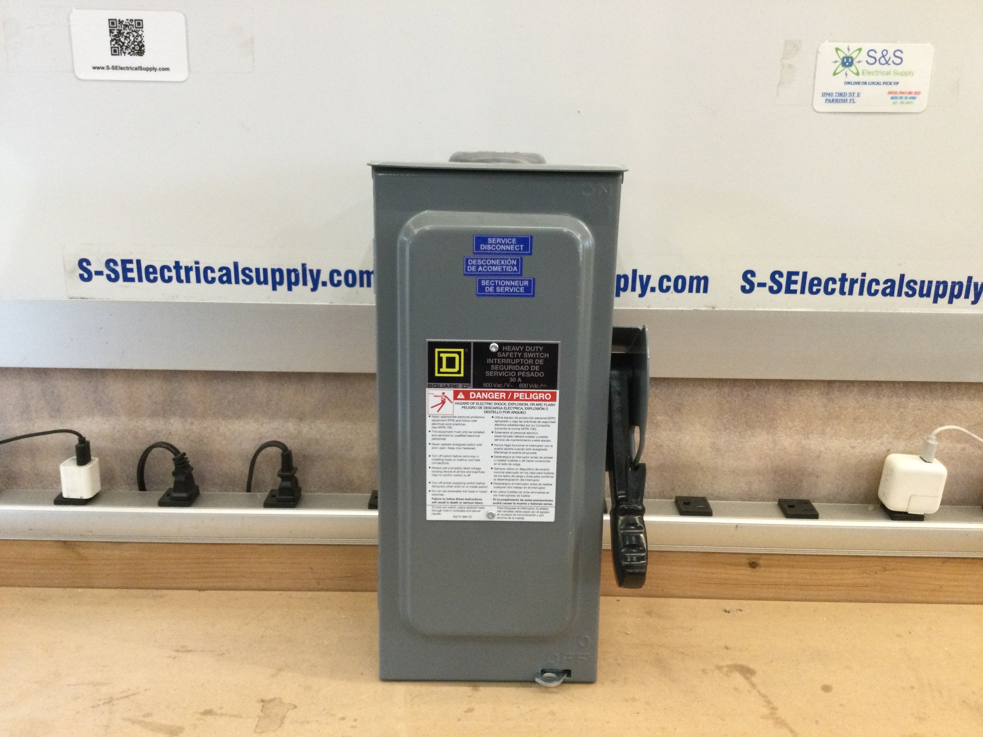 Square D Heavy Duty HU361RB Safety Switch 3 Phase 30 Amp 600 VAC Nema
