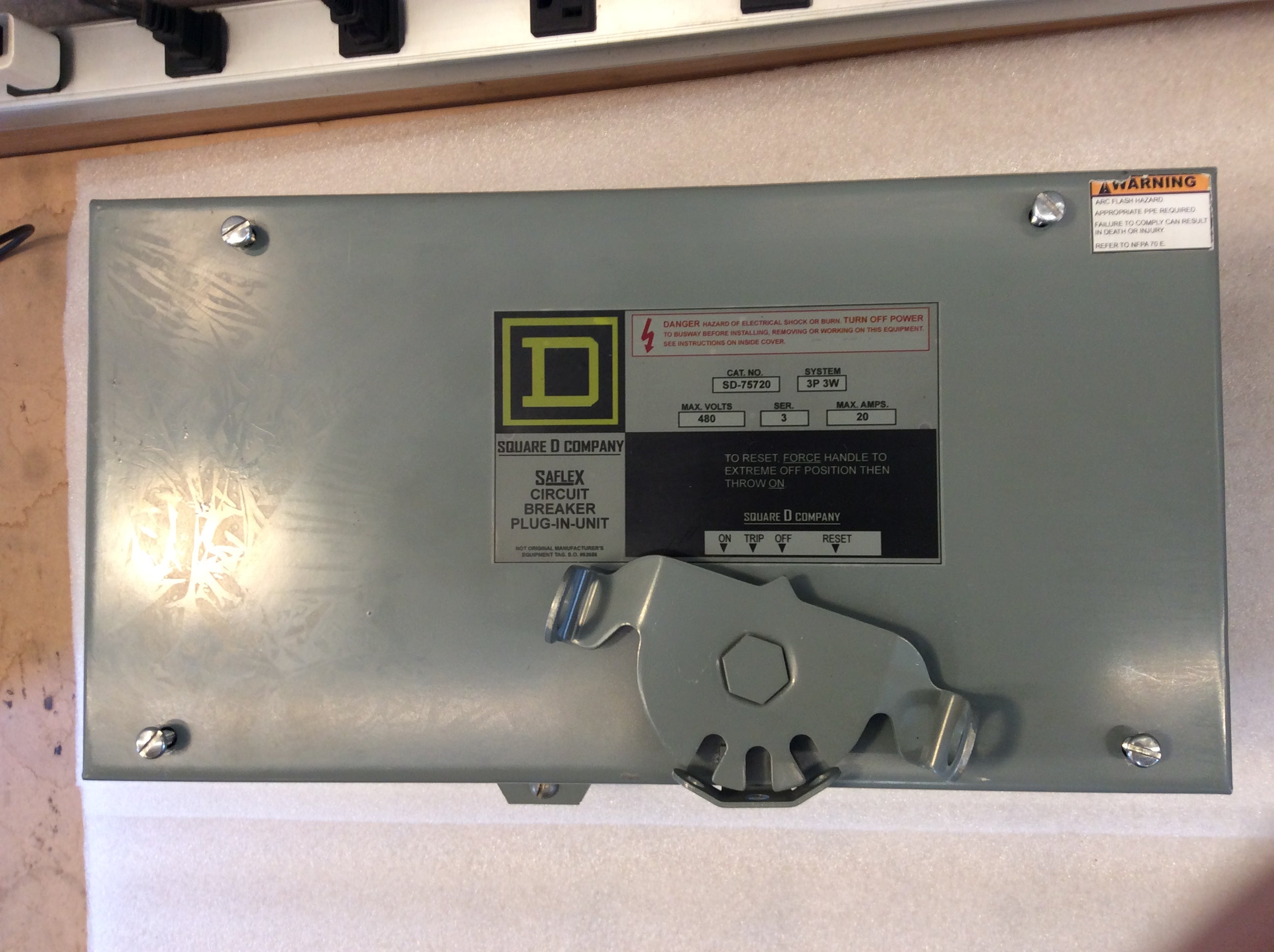 Square D Saflex SD-75720 3P 3W 20A Max Series 3 600VAC Circuit Breaker