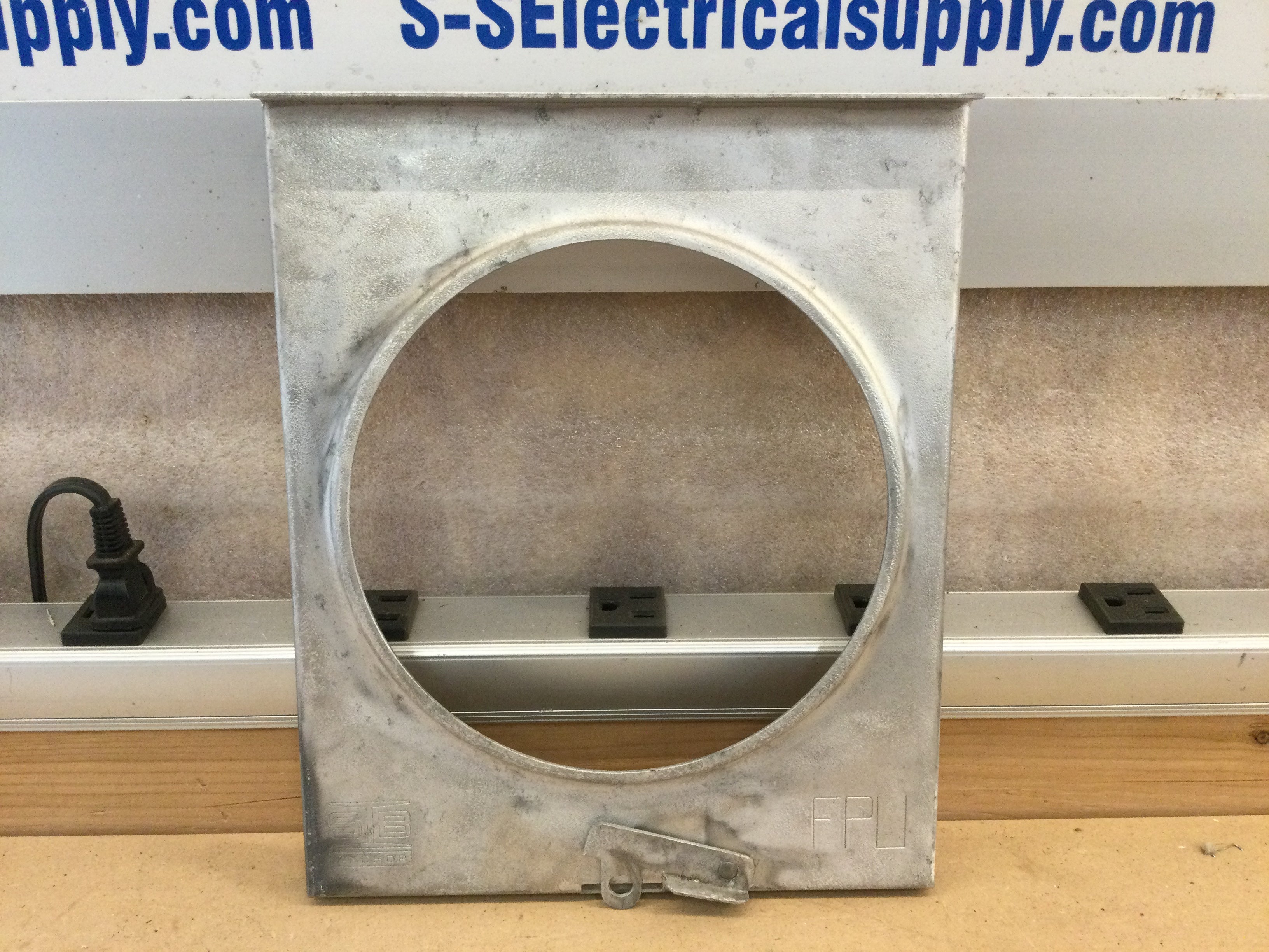 Anchor FPU Meter Cover 100/200 Amp 120/240V Aluminum 10 1/4" X 8.25"