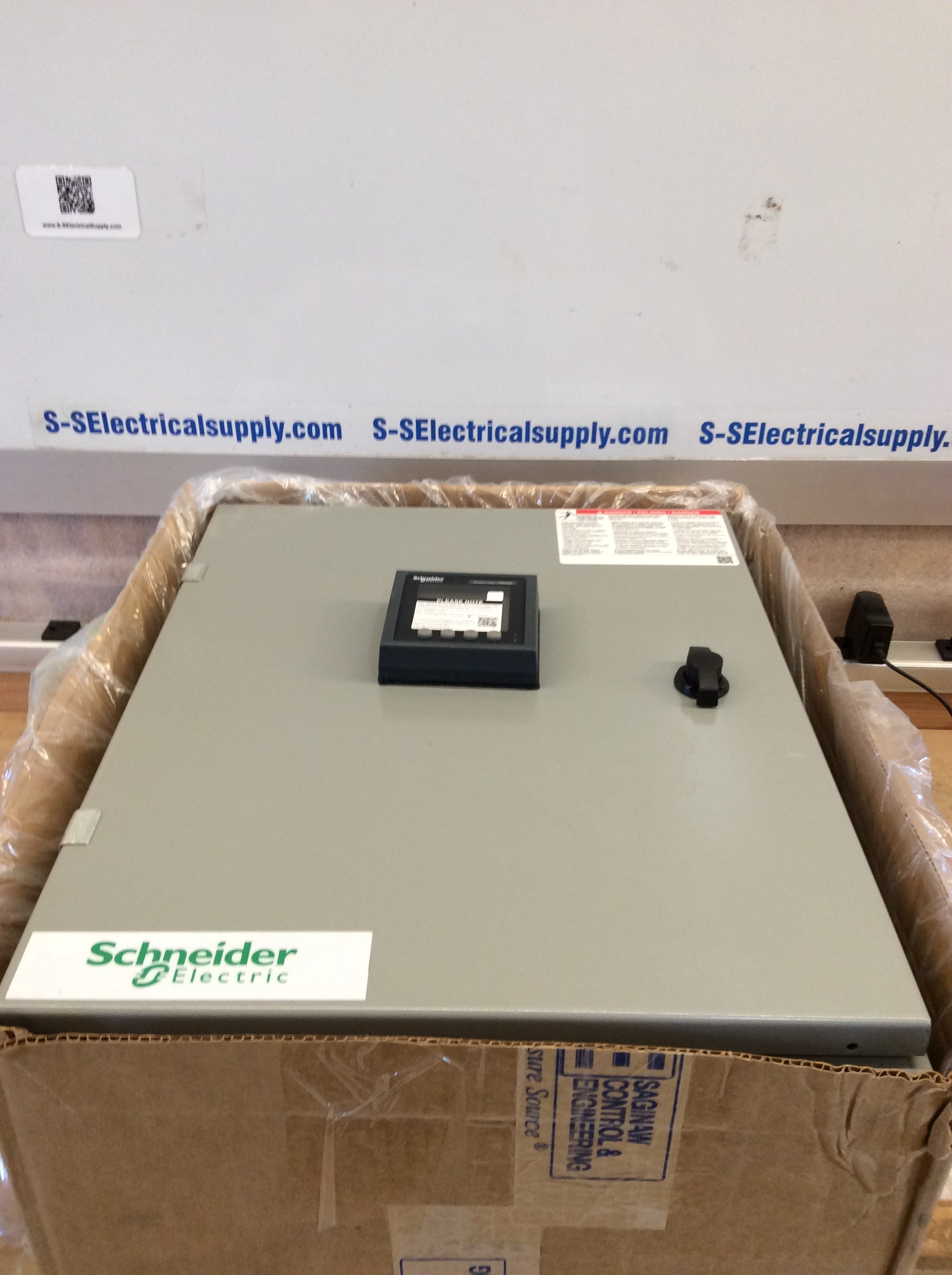 Schneider Electric 9761E5560R1A Type 12 Enclosure 3Ph 5A 600VAC 60Hz M