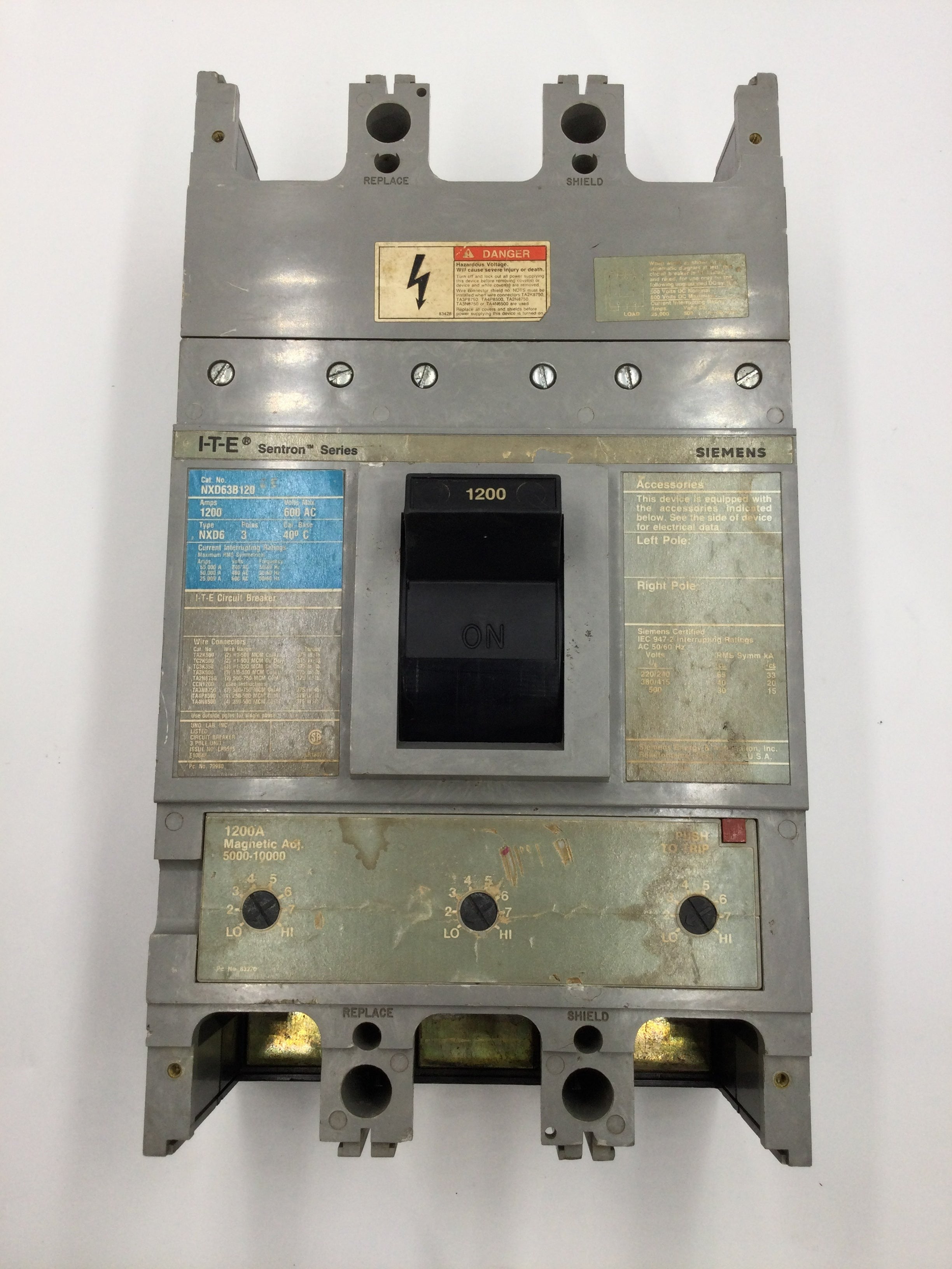 Siemens ITE Sentron NXD63B120 1200 Amp 3 Pole 600V NXD6 Circuit Breake