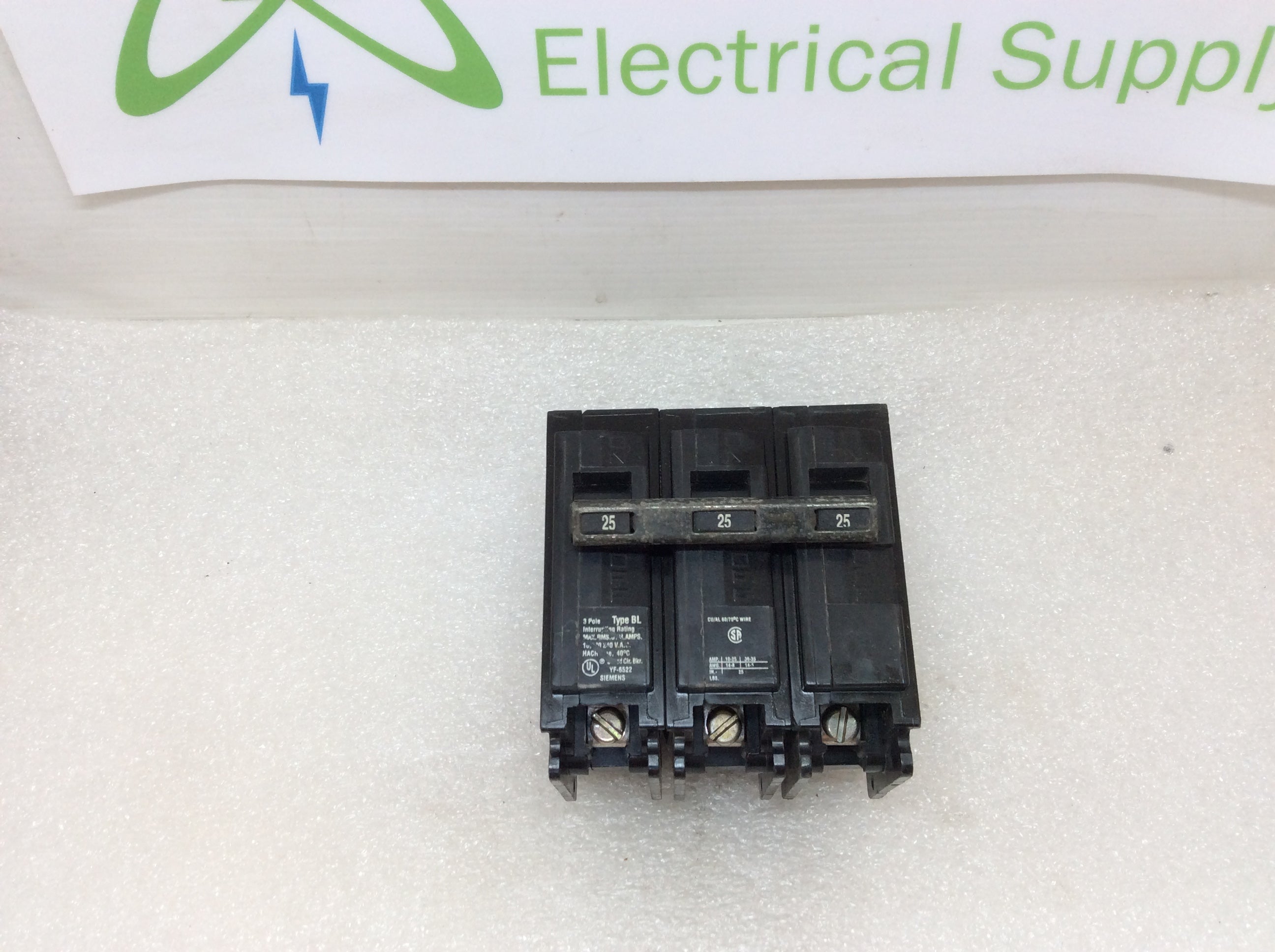 Siemens B325 25 Amp 240 VAC 3 Pole Type BL Circuit Breaker
