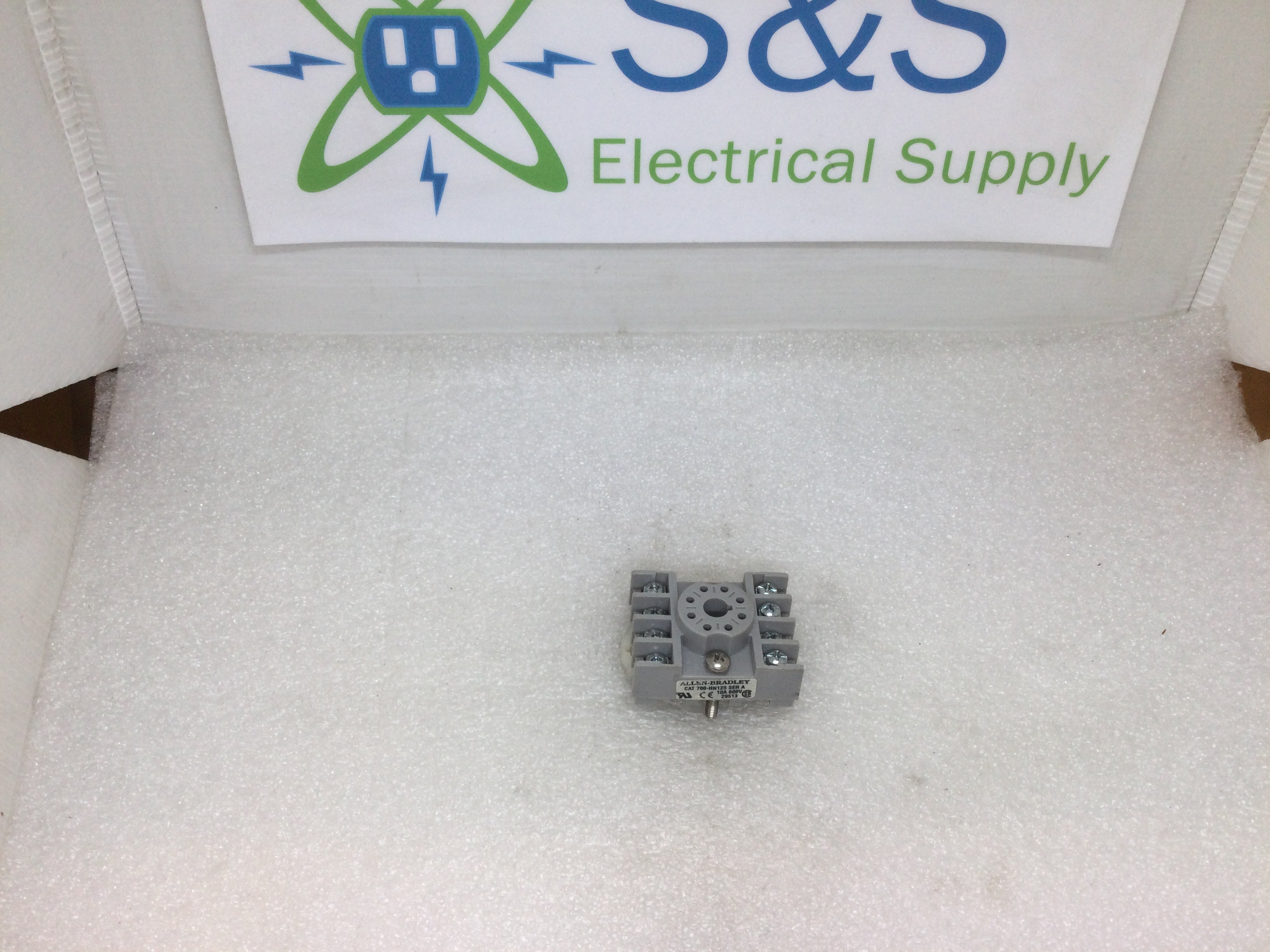 Allen-Bradley Cat 700-HN125 Series A 10A 600V Din Rail Mount 8 Pin Rel