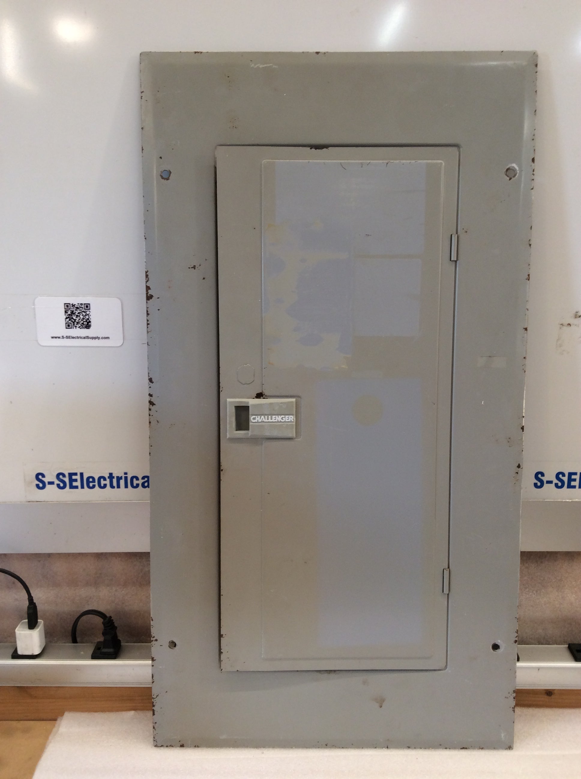 Challenger SL20(20-40)CCT 200 Amp 120/240v Type 1 Indoor Enclosure 20/