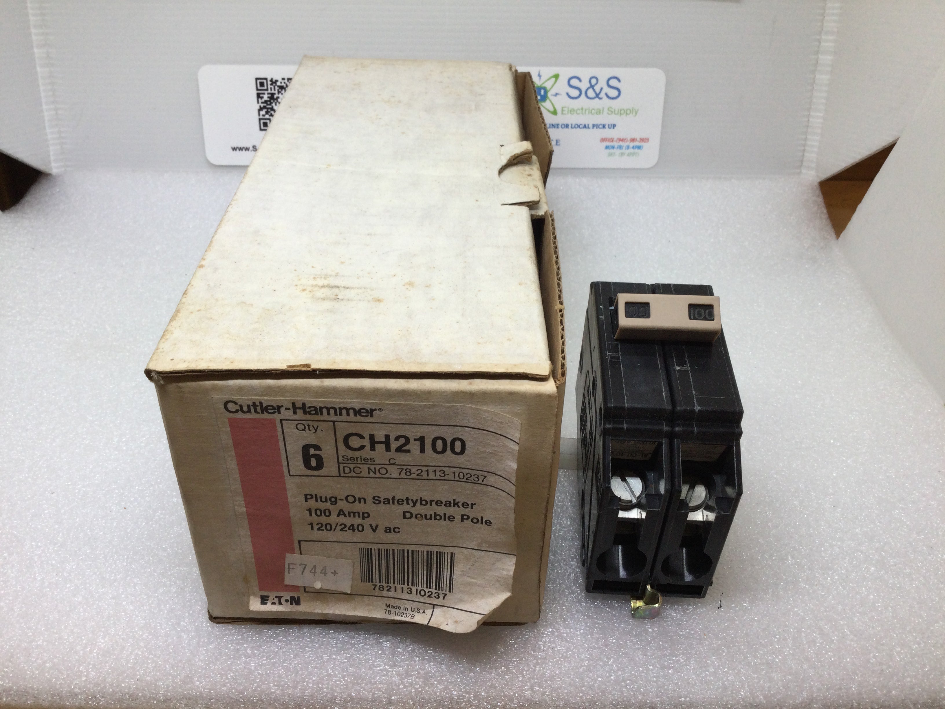 Cutler Hammer CH2100 100 Amp 2 Pole 240V Type CH3 Circuit Breaker - Me
