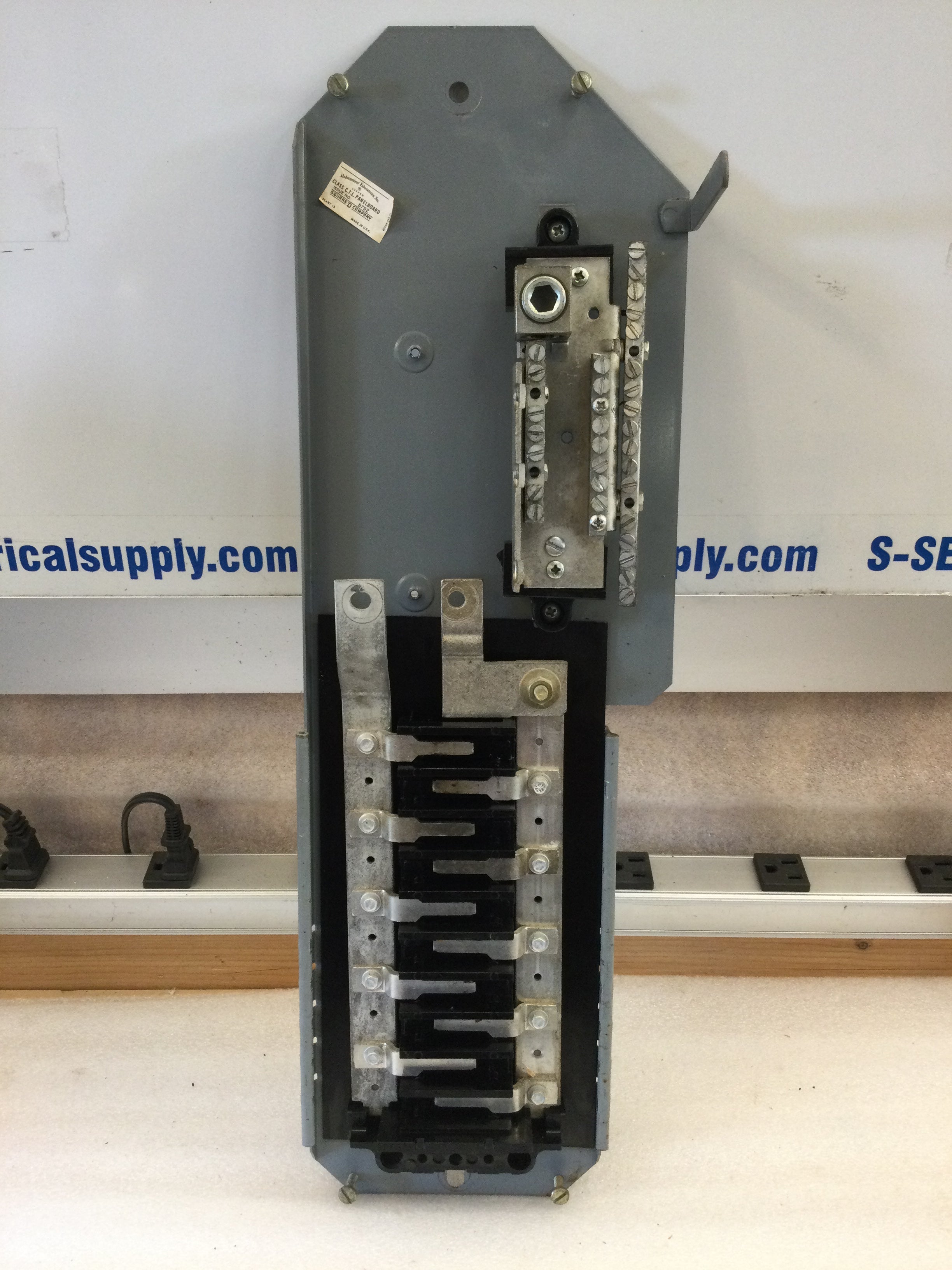 Square D QON10-20 100 Amps 1 Phase 3 Wire Series F1 Panel Guts Only