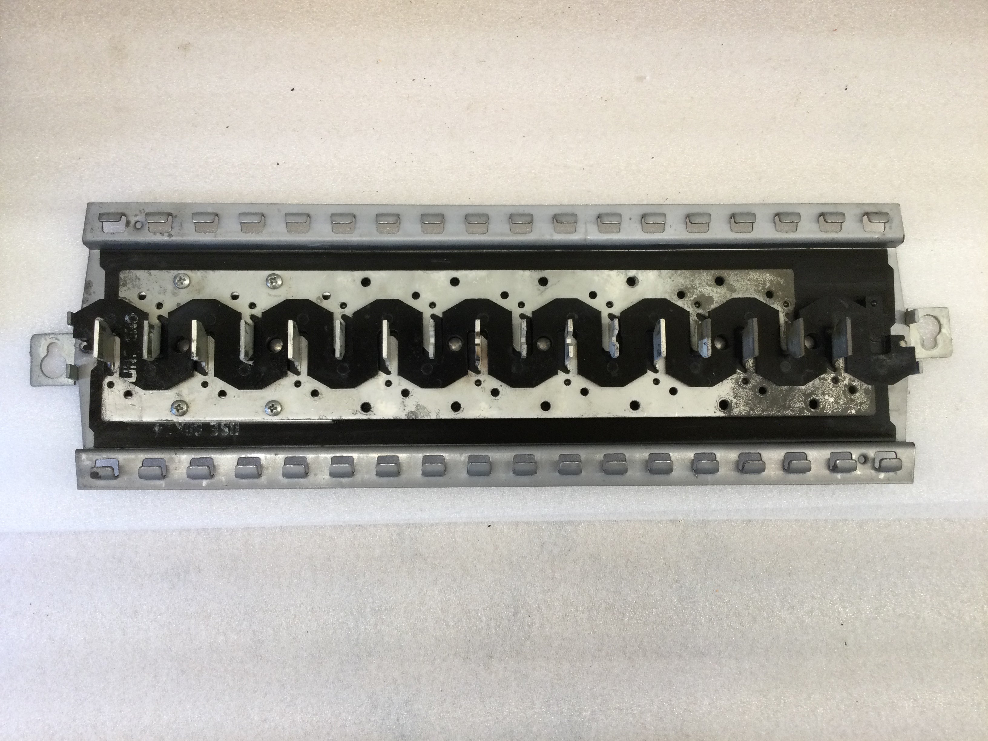 Siemens/ITE/Murray 17 Space/34 Circuit 200A Circuit Breaker Interior T