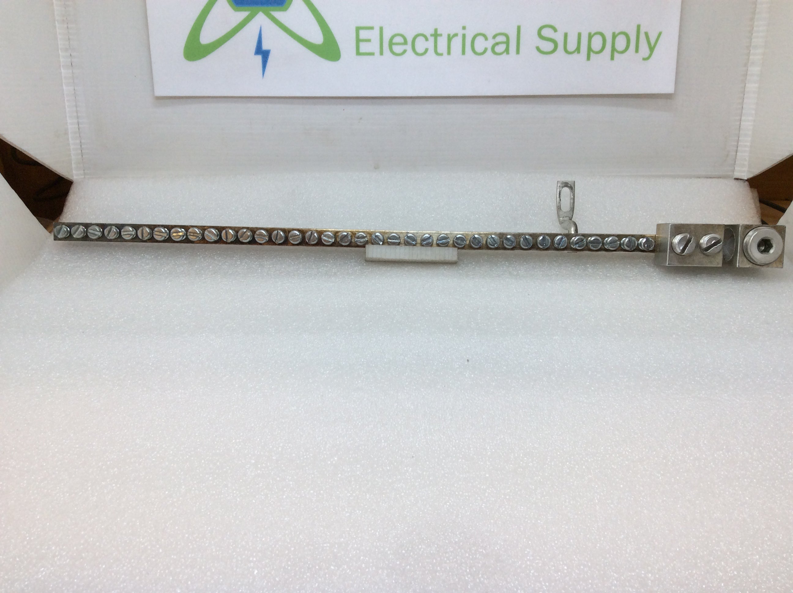 Ilsco NA70-R 42 Position Ground Bar w/Bonding Wire and Lugs