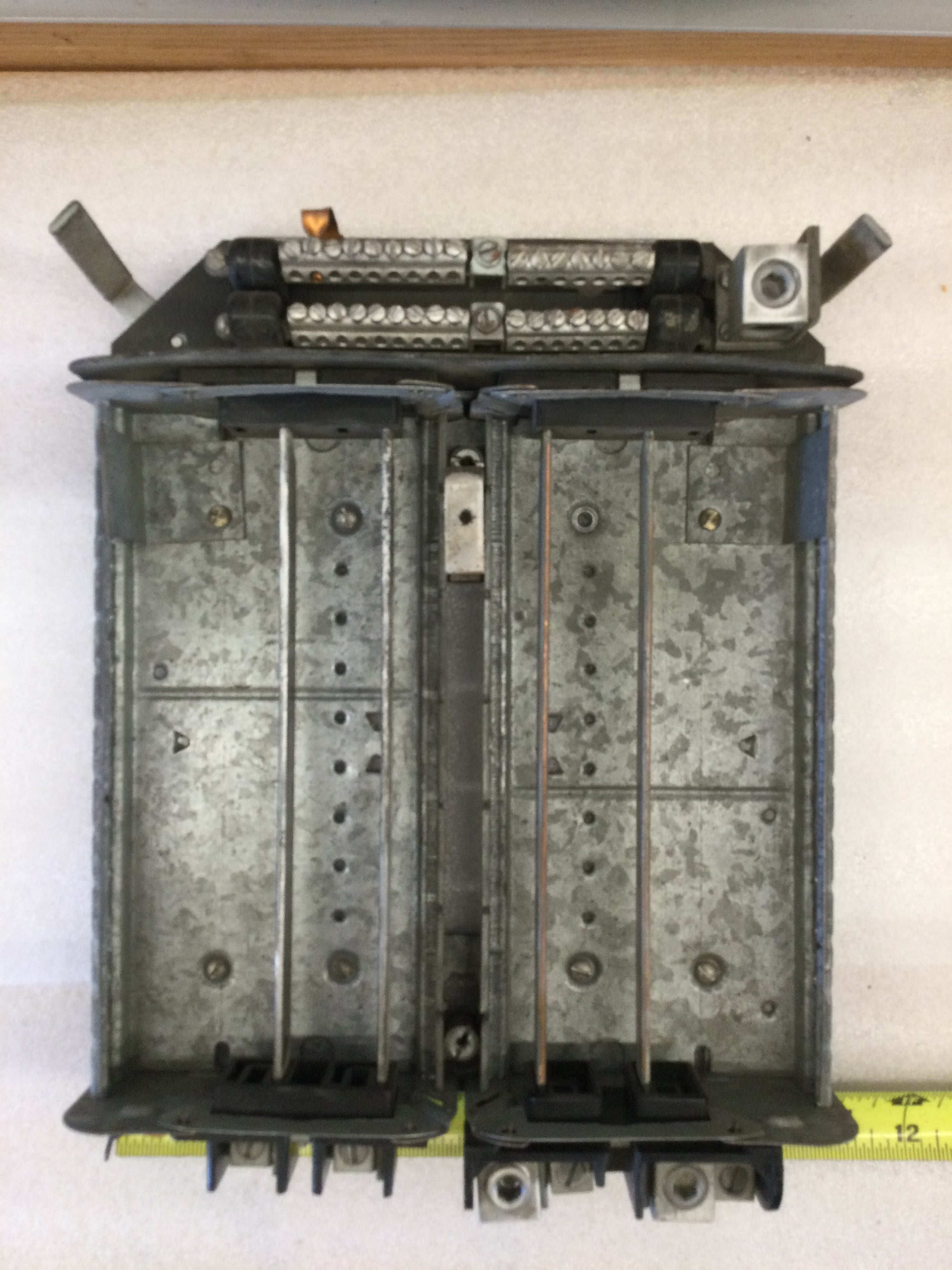 Zinsco/GTE/Sylvania Breaker Panel Guts Only Double Buss Bars MLO 120/2