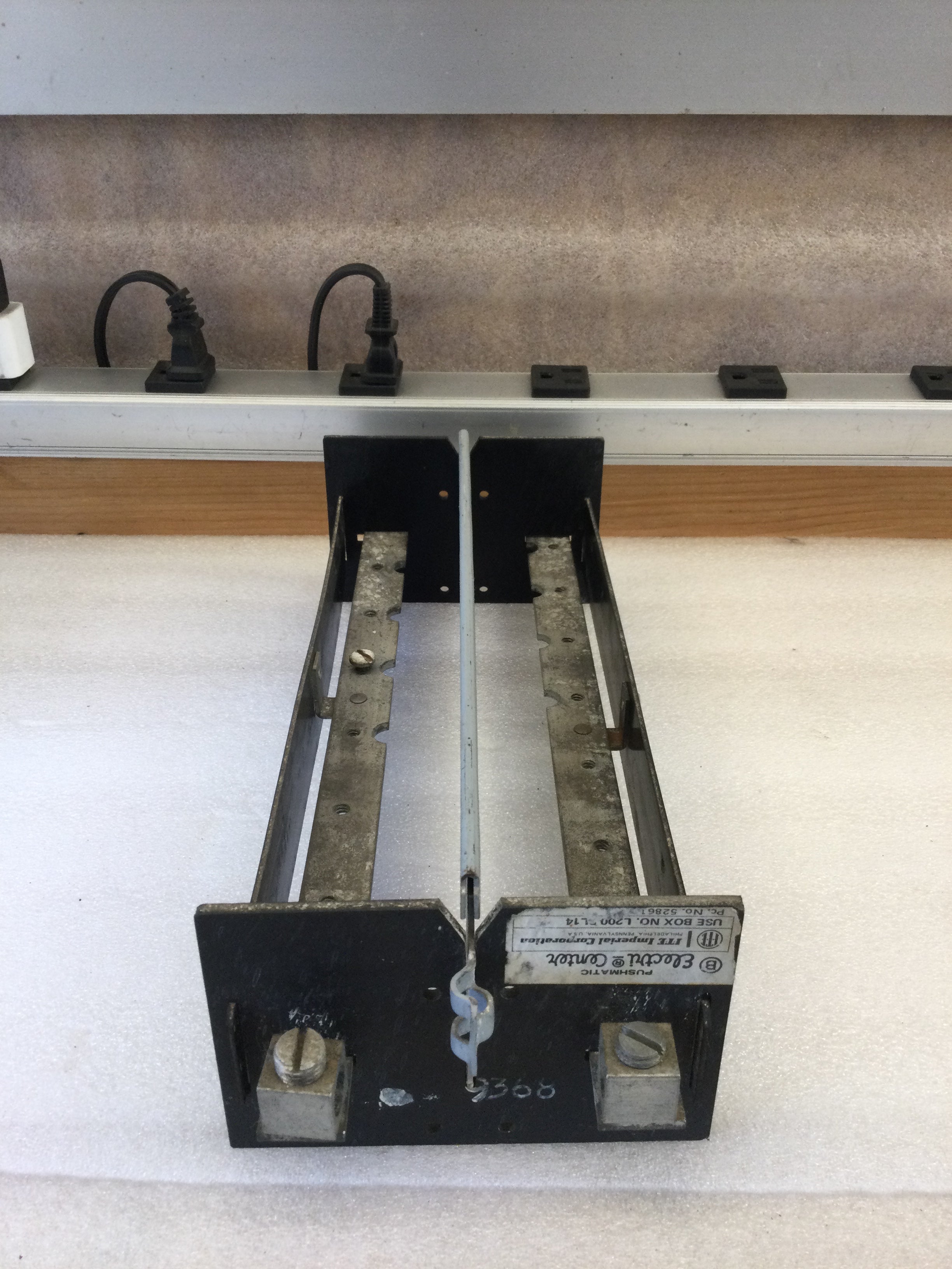ITE/Pushmatic L200PL14/52861 2 Pole Circuit Breaker Bus Bar 200A 120/2