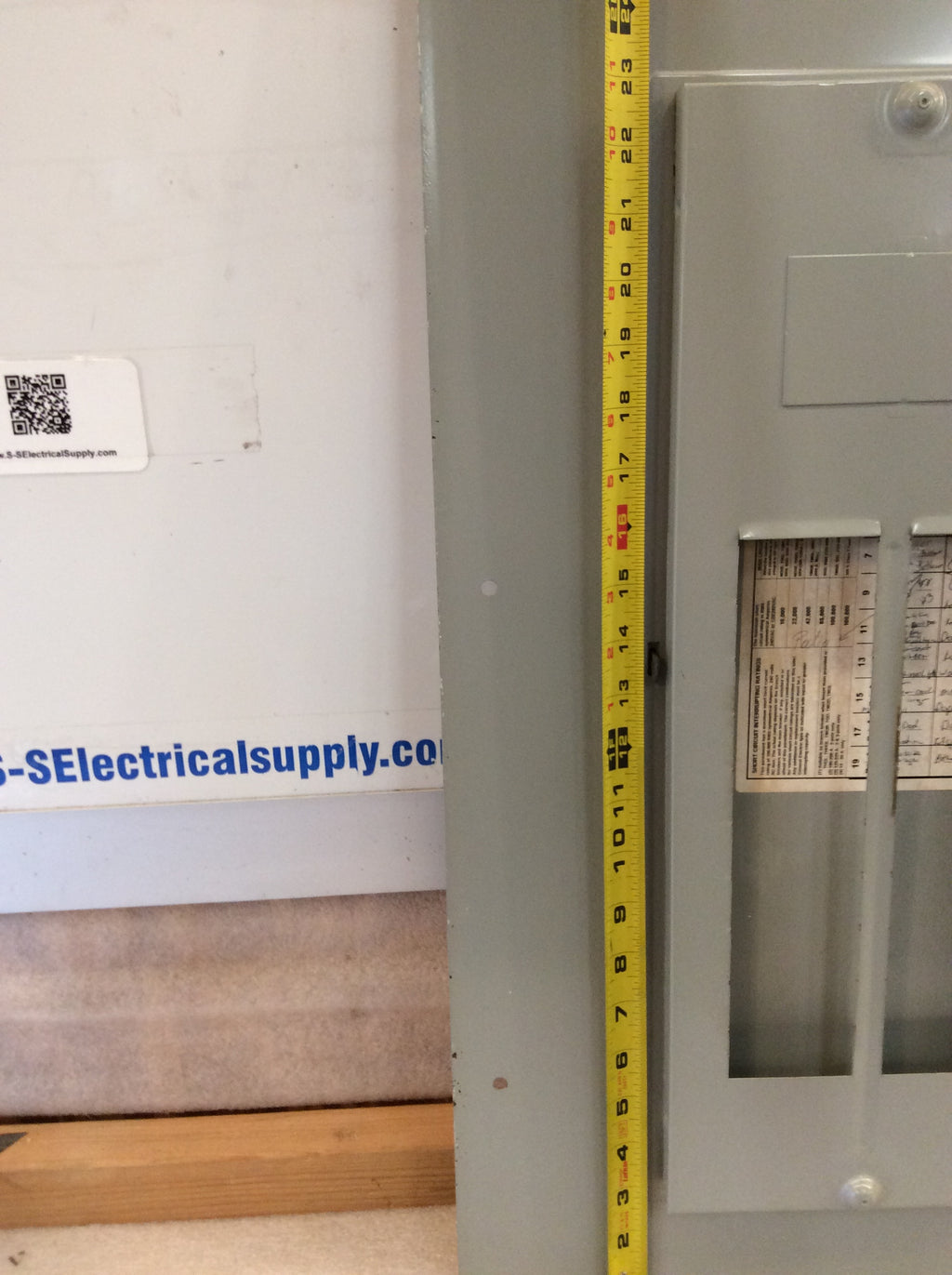 GE General Electric TM20EC 200 Amp 20 Space 40 Circuits Indoor Enclosu