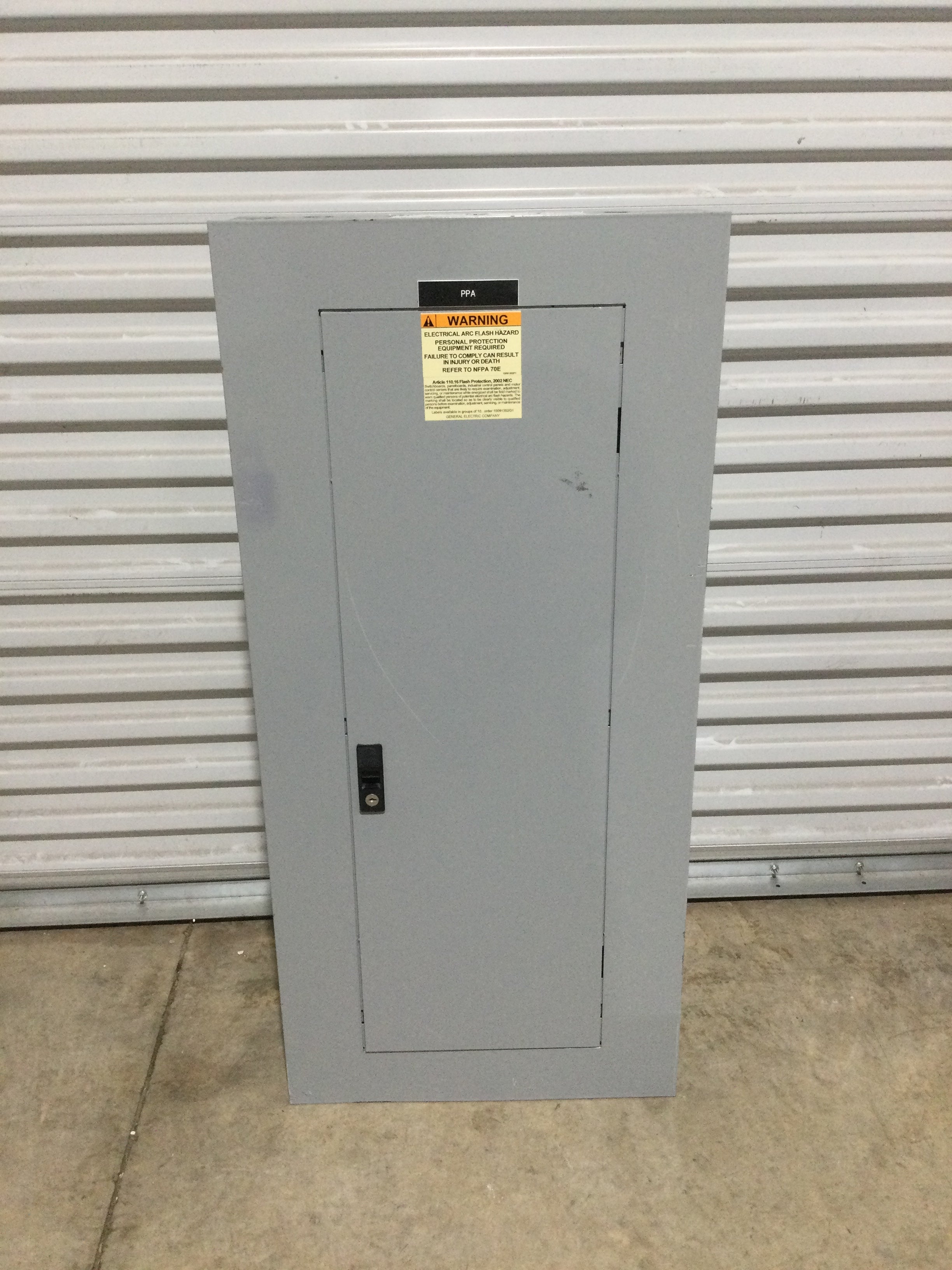 General Electric AQF3302MBX MLO 30 Circuit 225A 208Y/120V Distribution