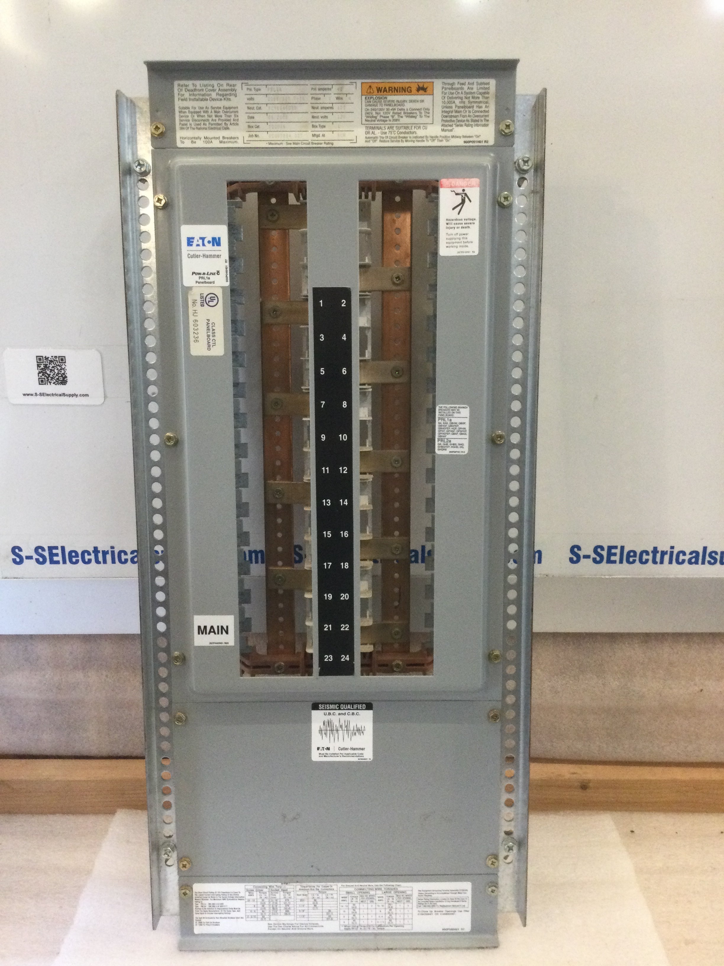 Eaton PRL1A 24 Space 100A 208Y/120V Nema1 Main Breaker Guts YS2036 Pan