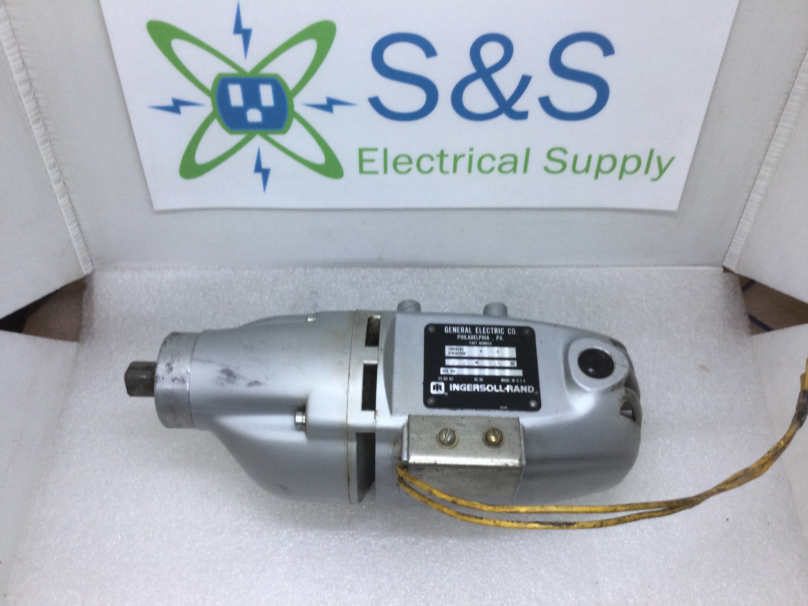 General Electric 105C9393-P Magna Blast Breaker Charging Motor 230V AC