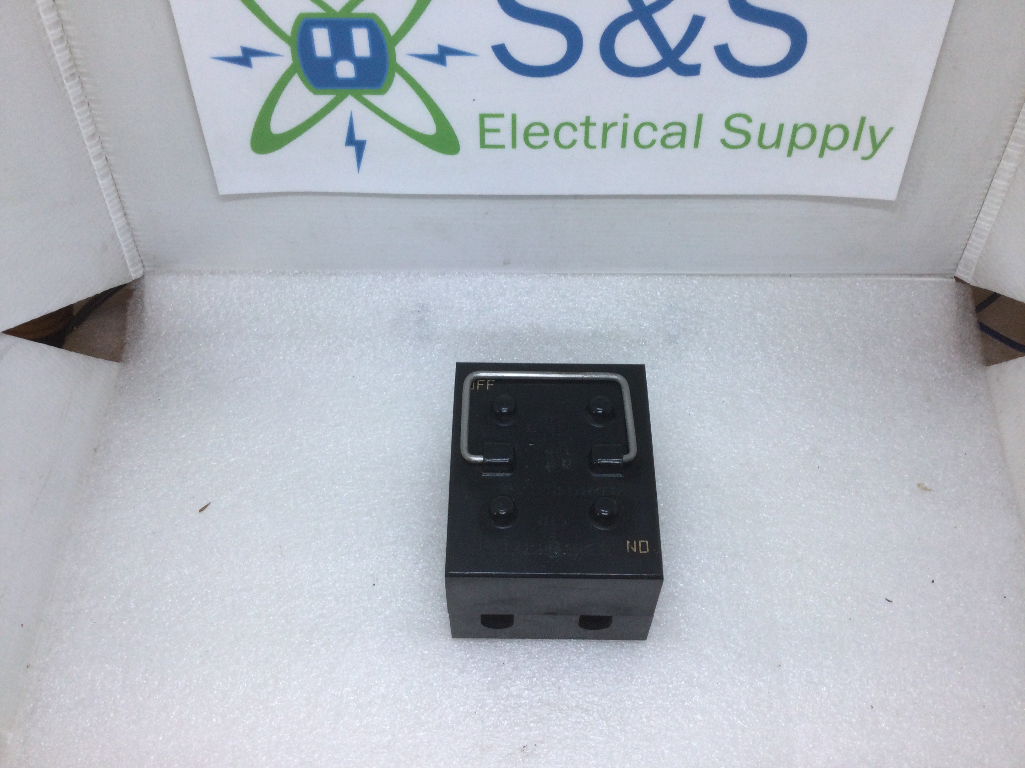 General Electric Type NEC Pull Out Fuse Box 30A 250V 2 Pole With Fuses