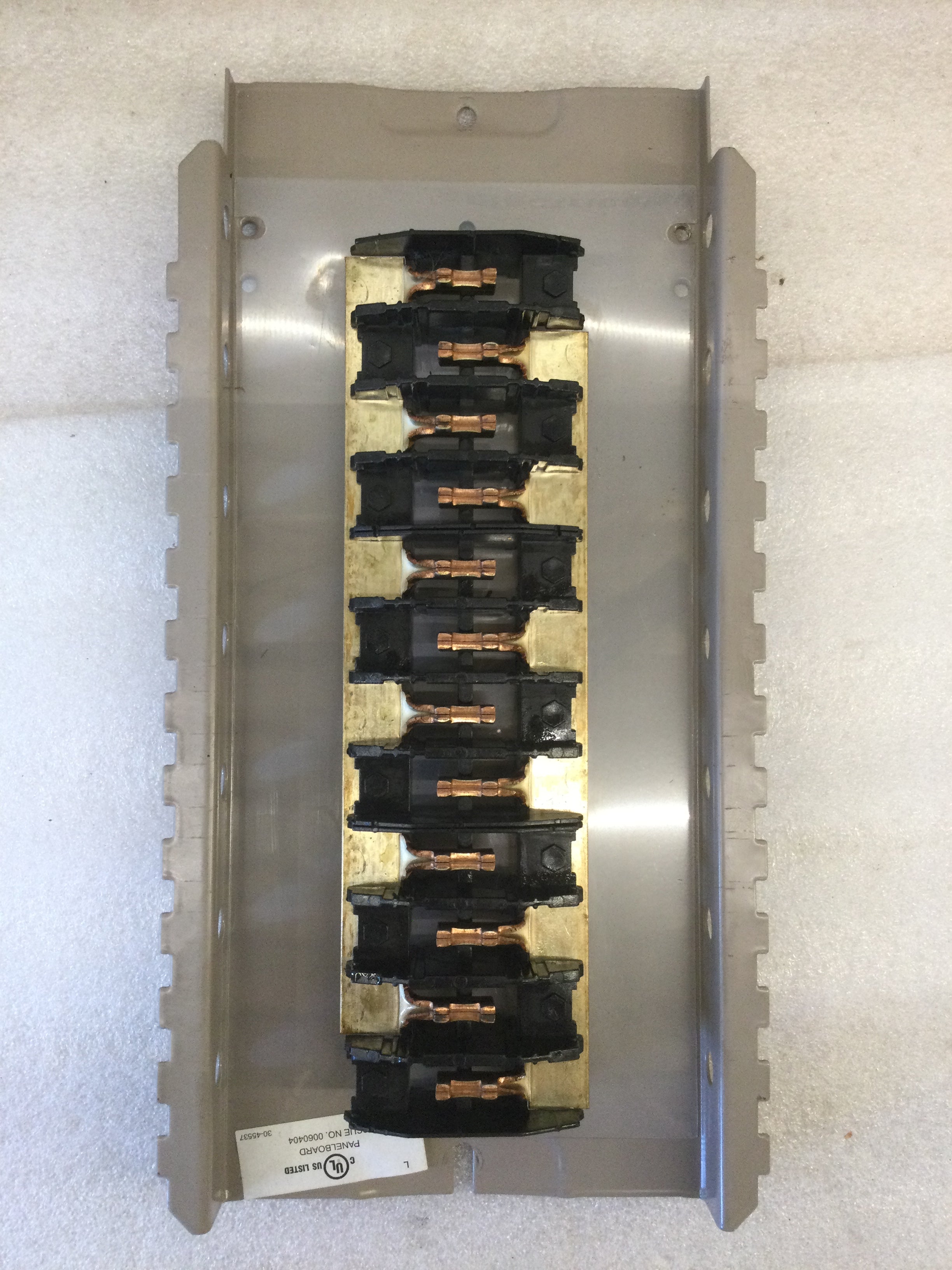 Eaton/Cutler-Hammer CH12L125 12 Space/24 Circuit 125A 120/240VAC Sub-F