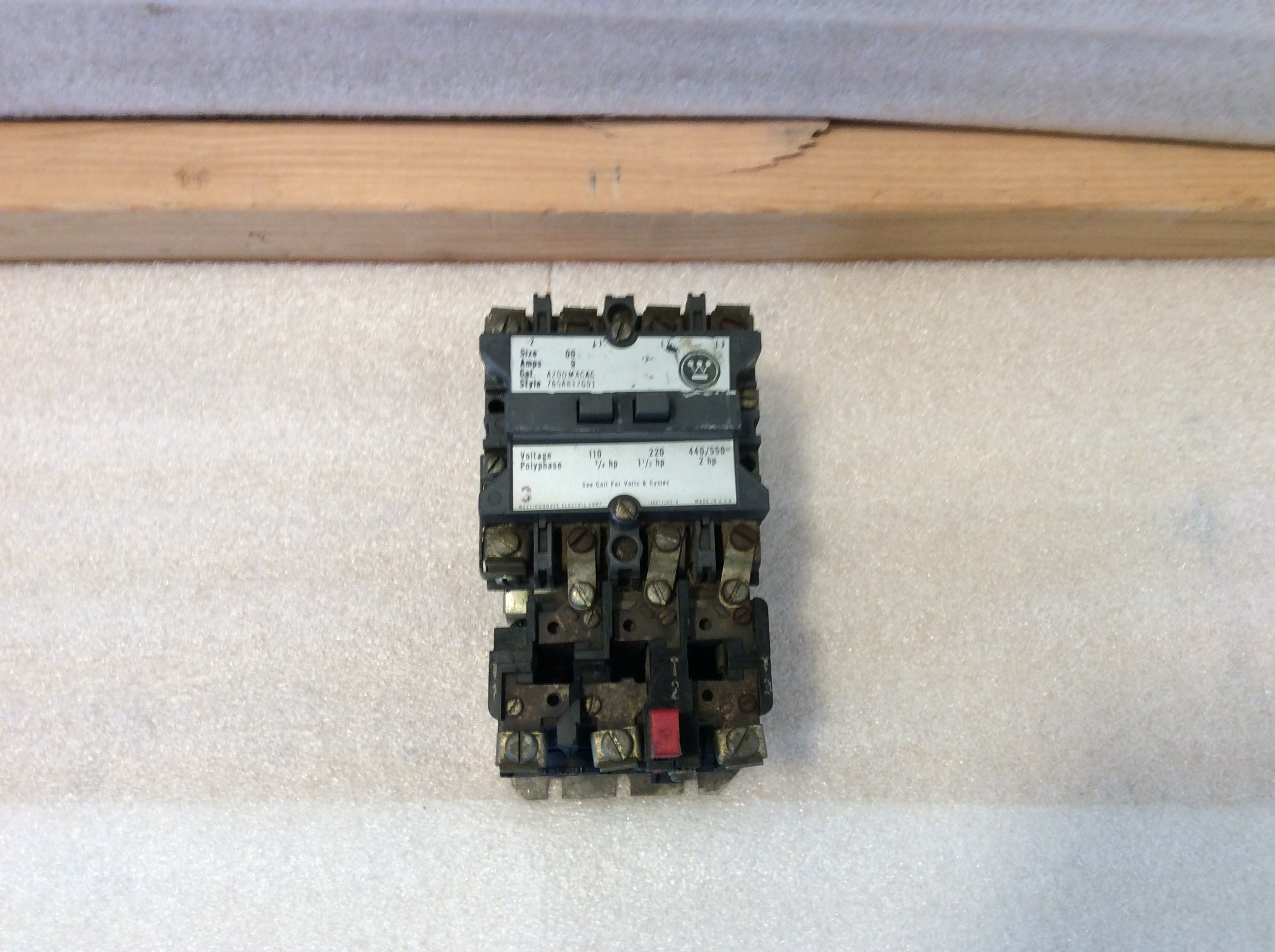 Westinghouse A200MACAC 3 Pole Size 00 9A 110-550VAC Max 2Hp 120/110V 5
