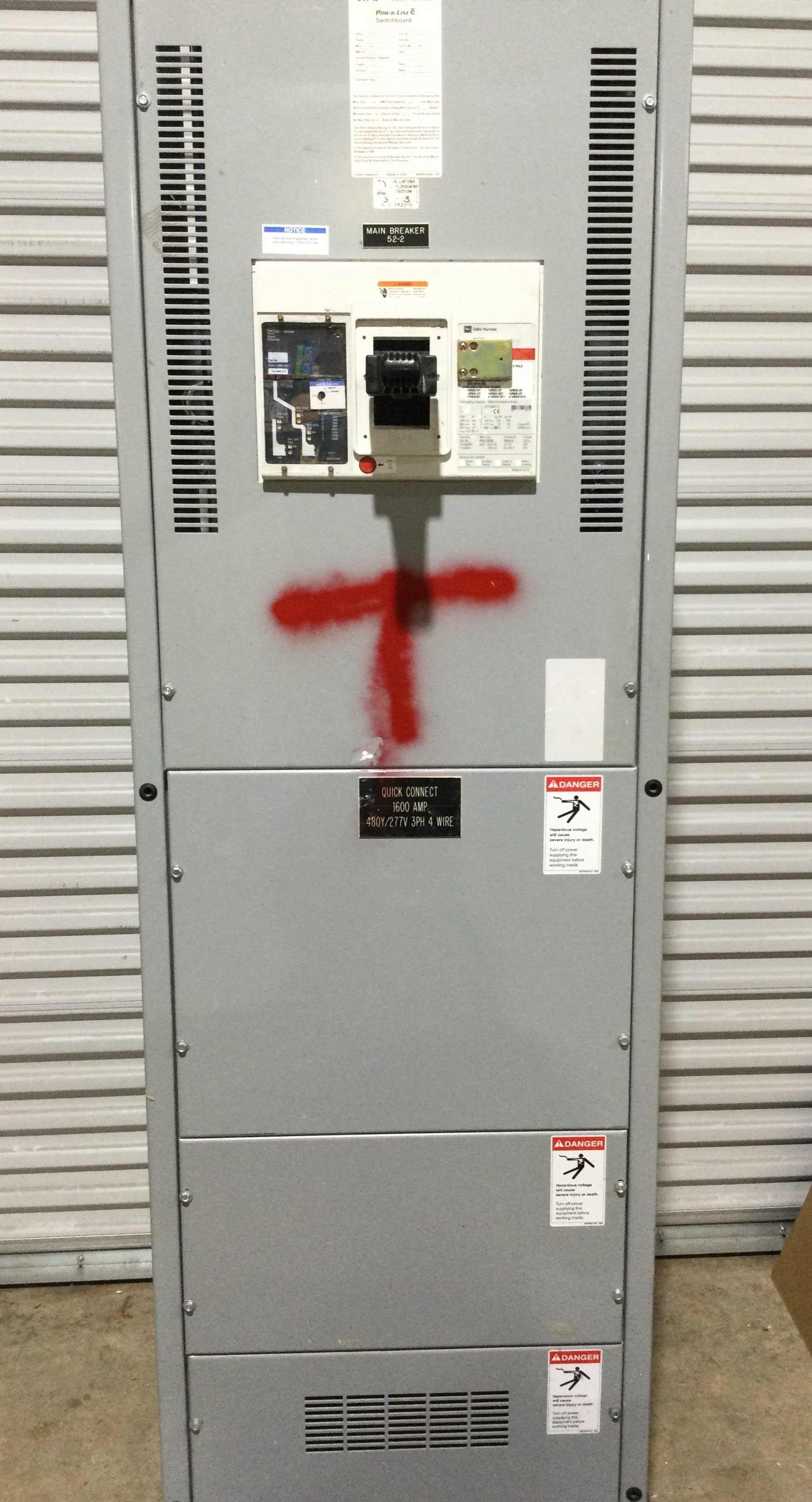 Eaton Pow-R-Line Switchboard Equipped with Eaton/Cutler-Hammer RD316T3