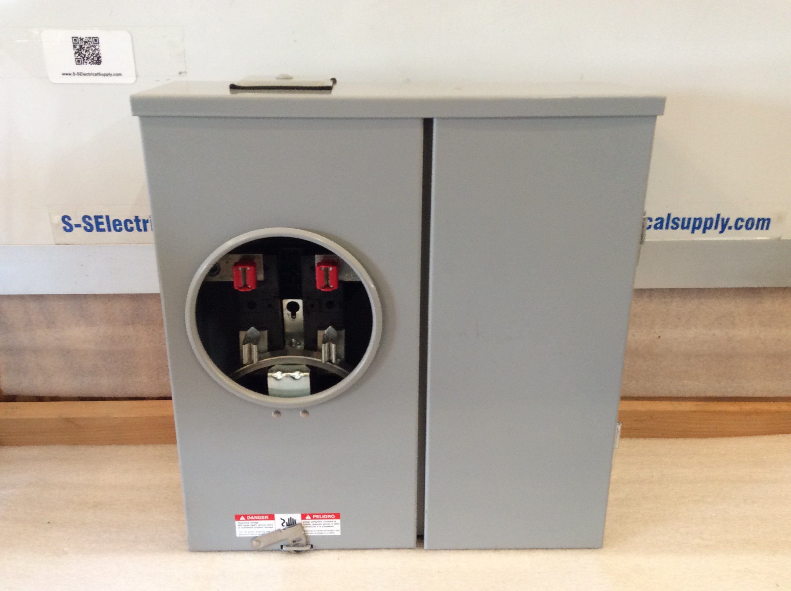 Siemens MM0202B1200 Single Phase 200A 120/240VAC Nema3R Rainproof Comb