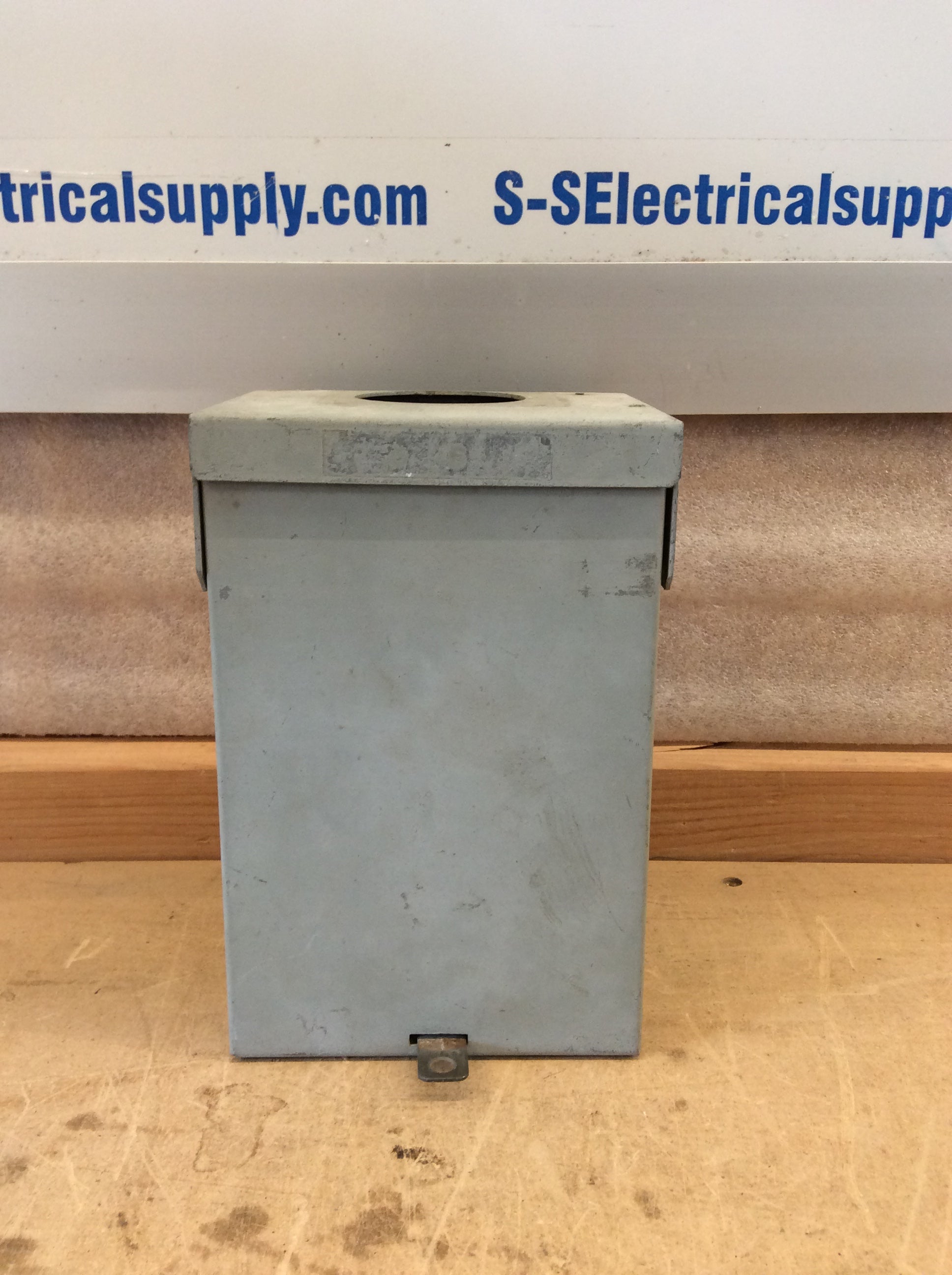 Siemens/ITE W0204ML1060-2 60A 4 Circuit 120/240VAC Single Phase Nema3R