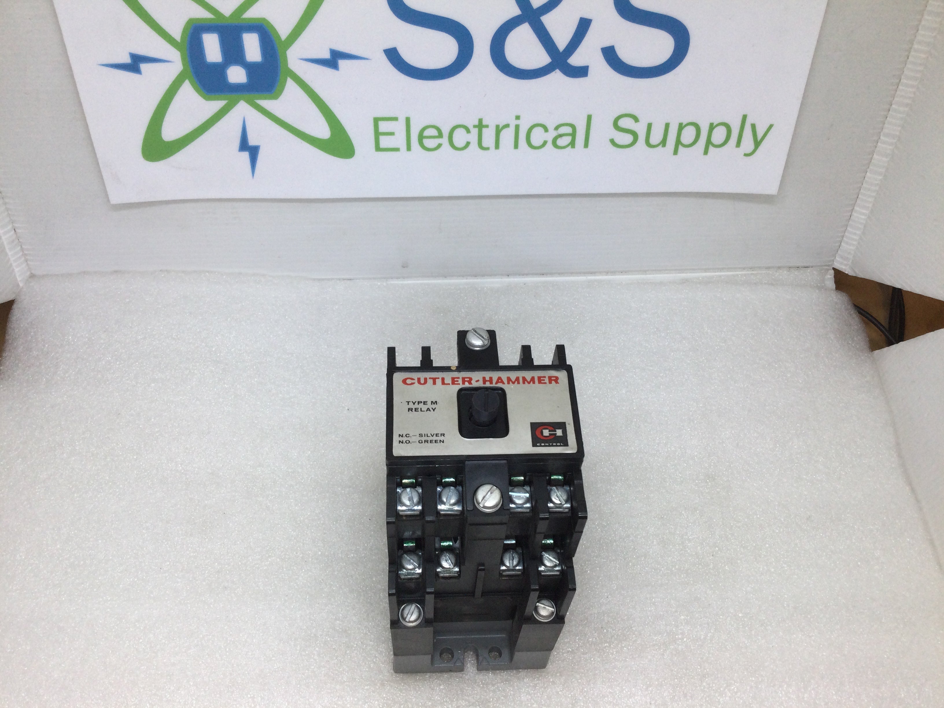 Eaton/Cutler-Hammer D23MB 10 Amp 300v Max Type-M Relay (Please See Acc