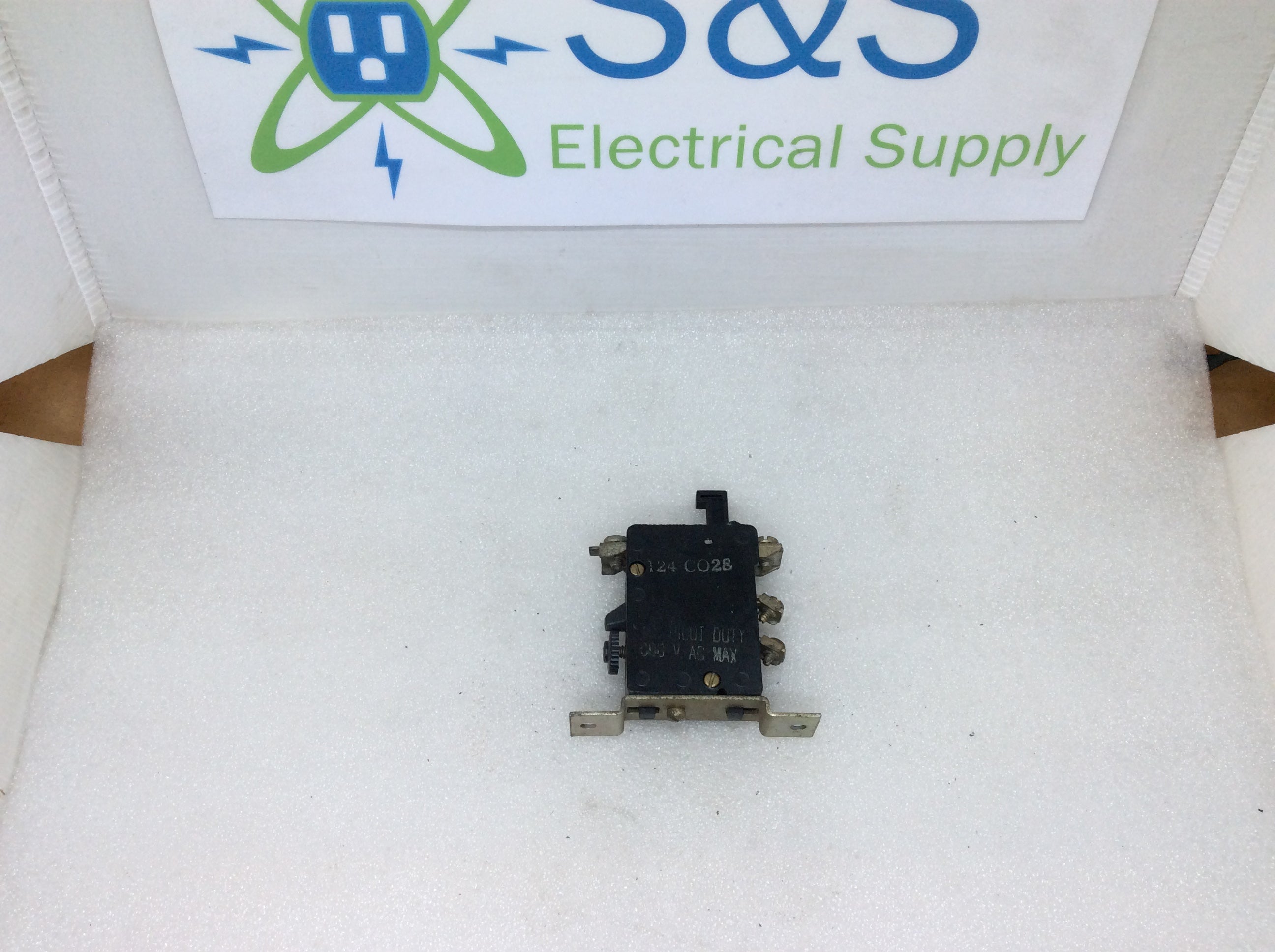 General Electric CR124C028 Standard Pilot Duty Overload Relay 600VAC M