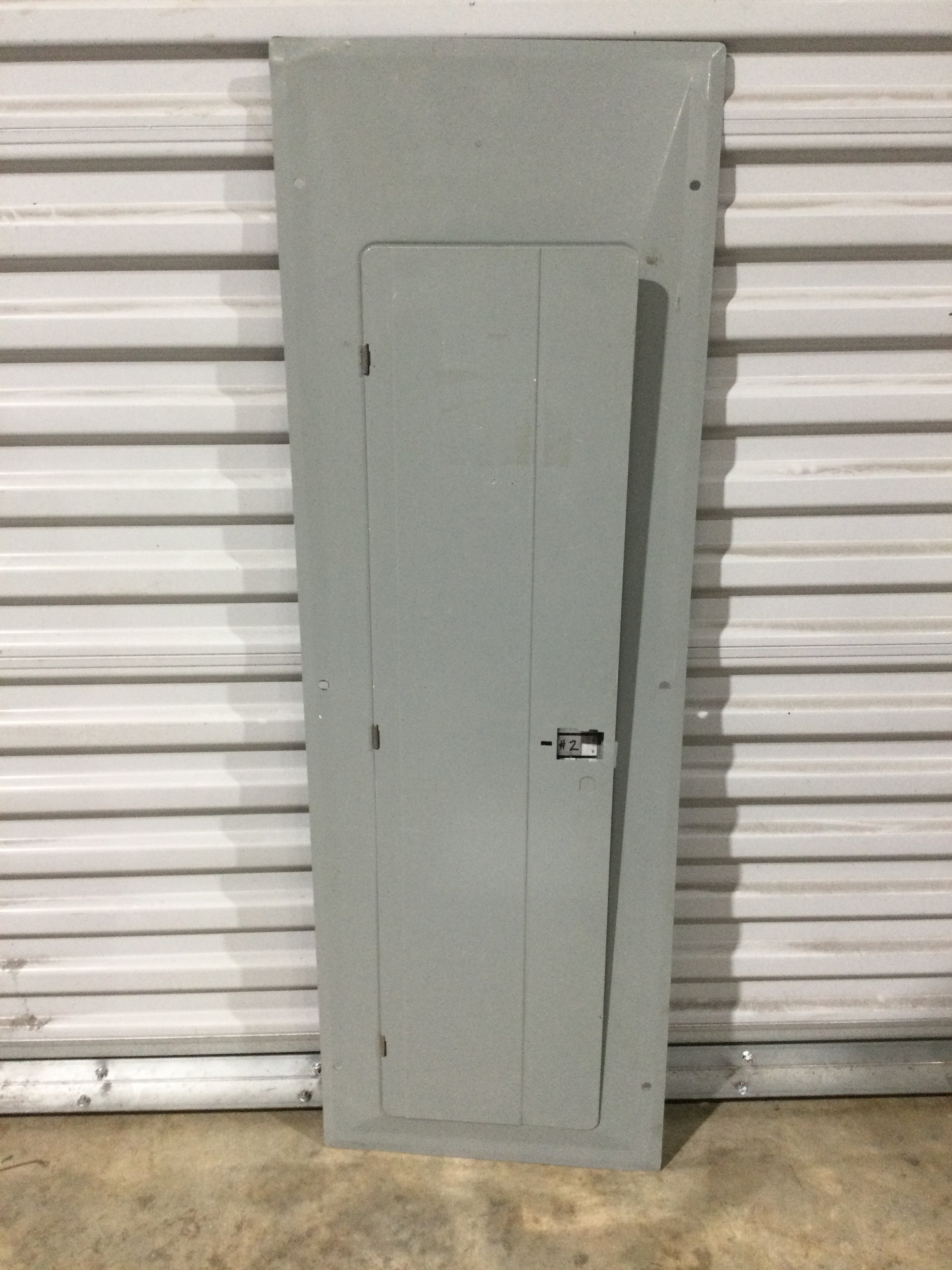 Eaton 200 Amp 120/240V 21/42 Space 3 Phase 4 Wire w/Main breaker Panel