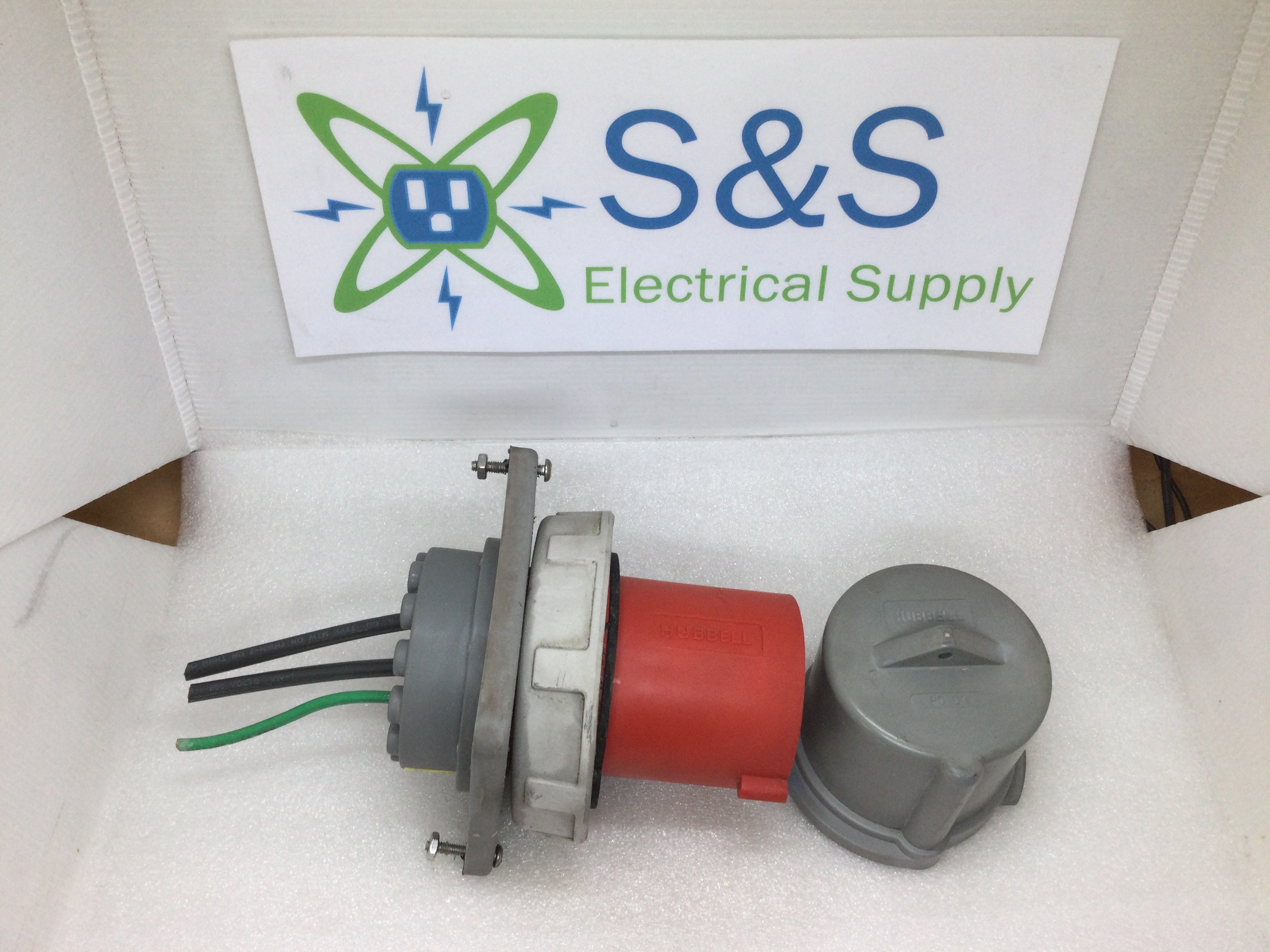 Hubbell Hbl460b7w 480v 60a Pin And Sleeve Receptacle Watertight W/Cap