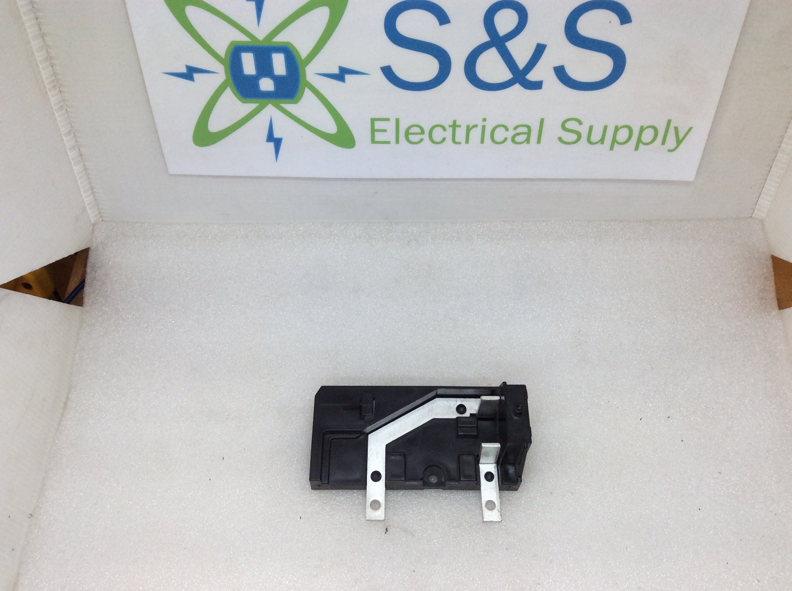 GE THQMH000 2 Pole Main Breaker Kit Replacement Type THQL 125A 240VAC