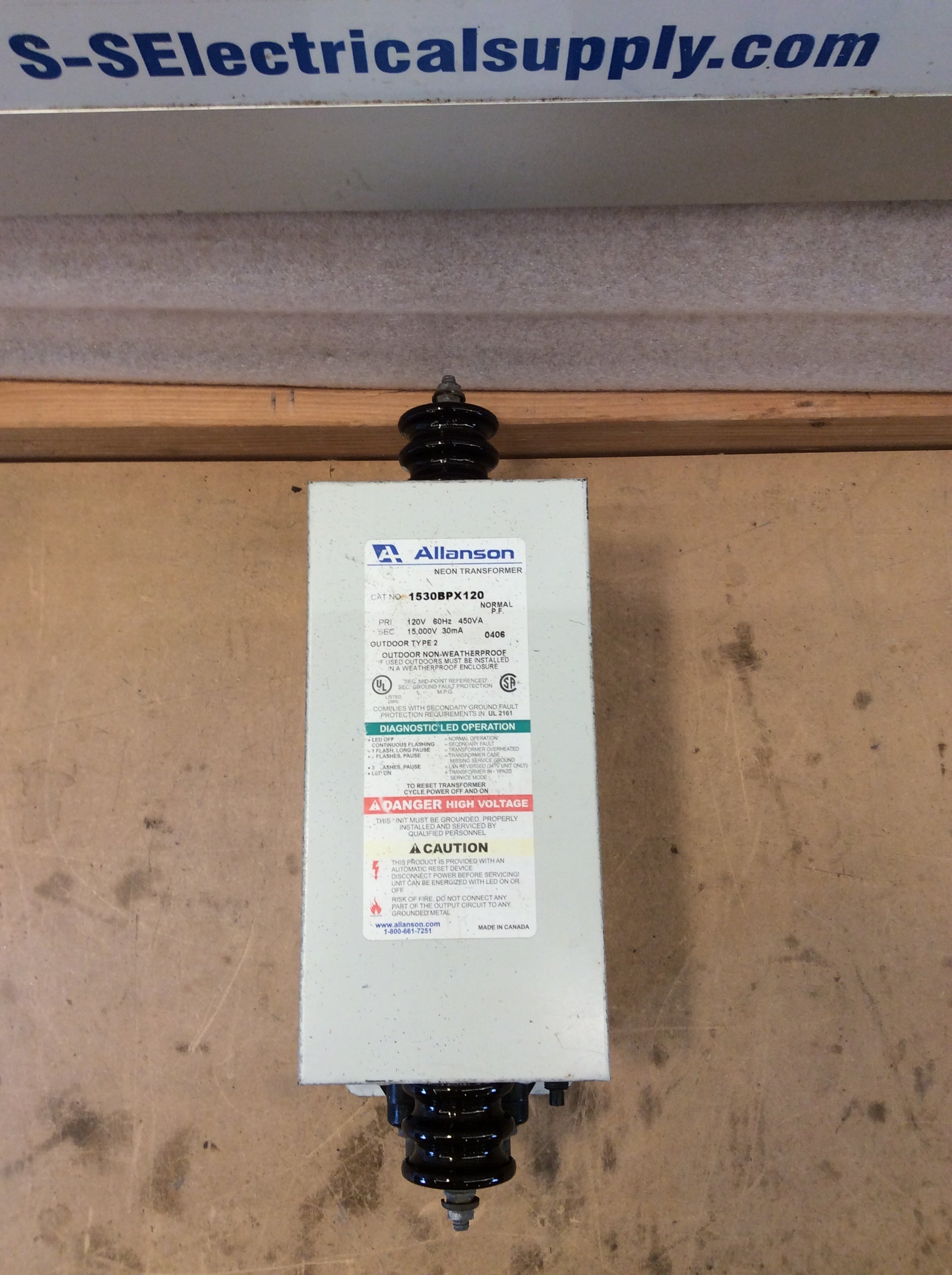 Allanson 1530BPX120 Neon Transformer Pri: 120V 60Hz 450VA Sec: 15,000V