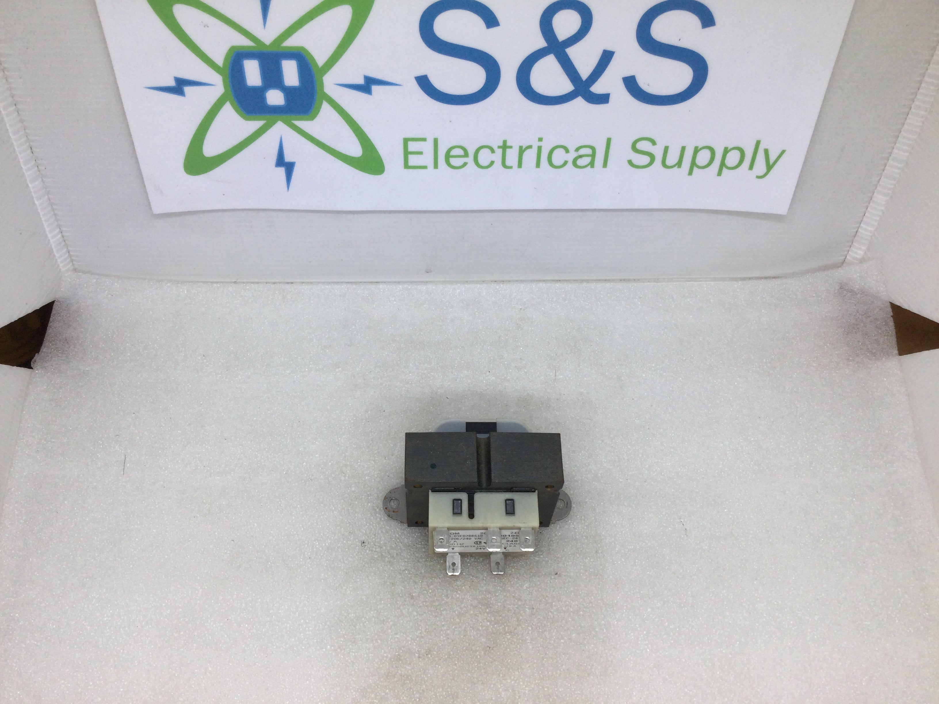 products-unlimited-4000-09e07bb618-pri-208-240vac-sec-24vac-50-60hz