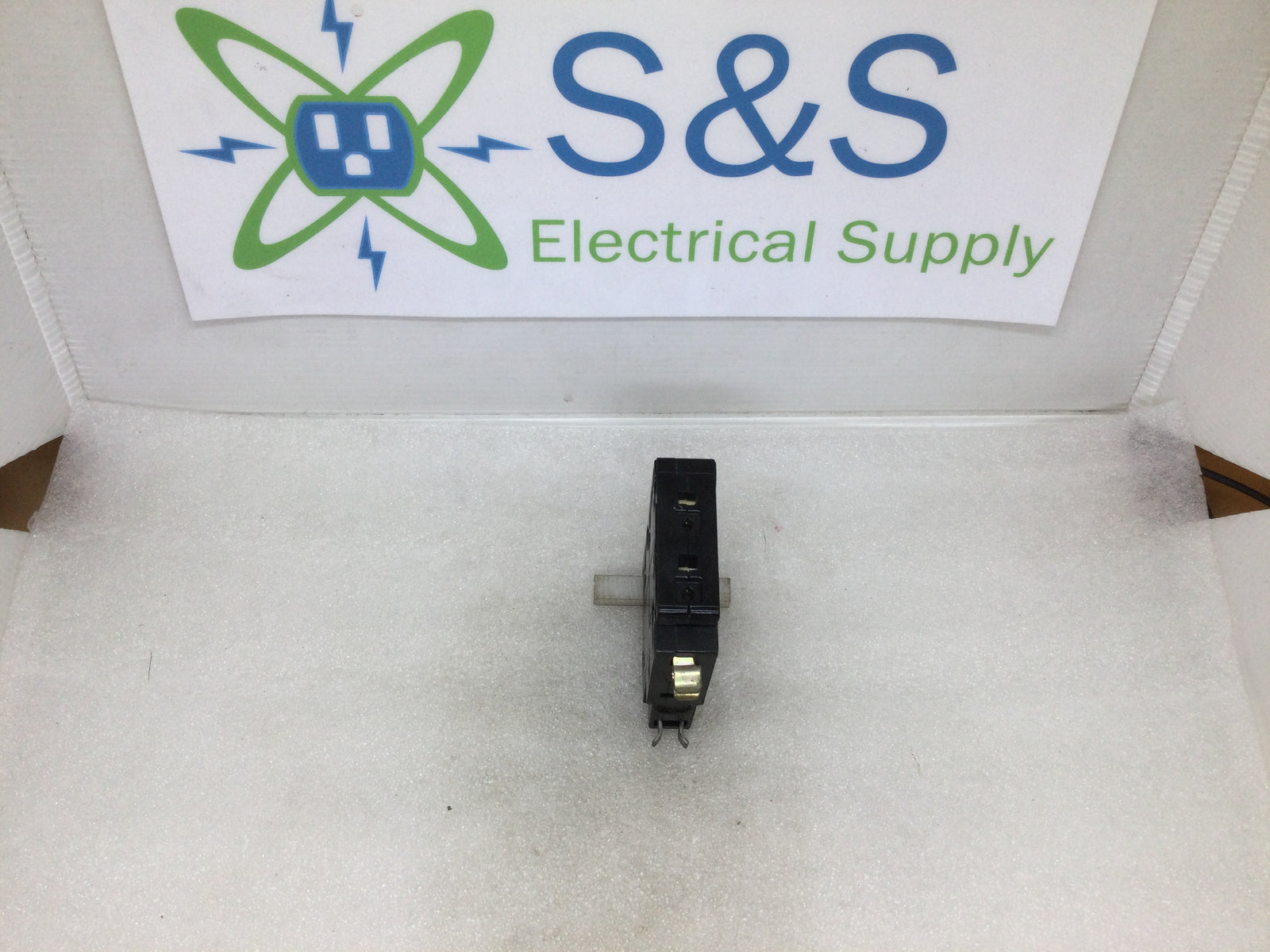 Square D QOT2020 Twin/Piggy-Back Circuit Breaker 2-20 Amp 1 Pole 120V