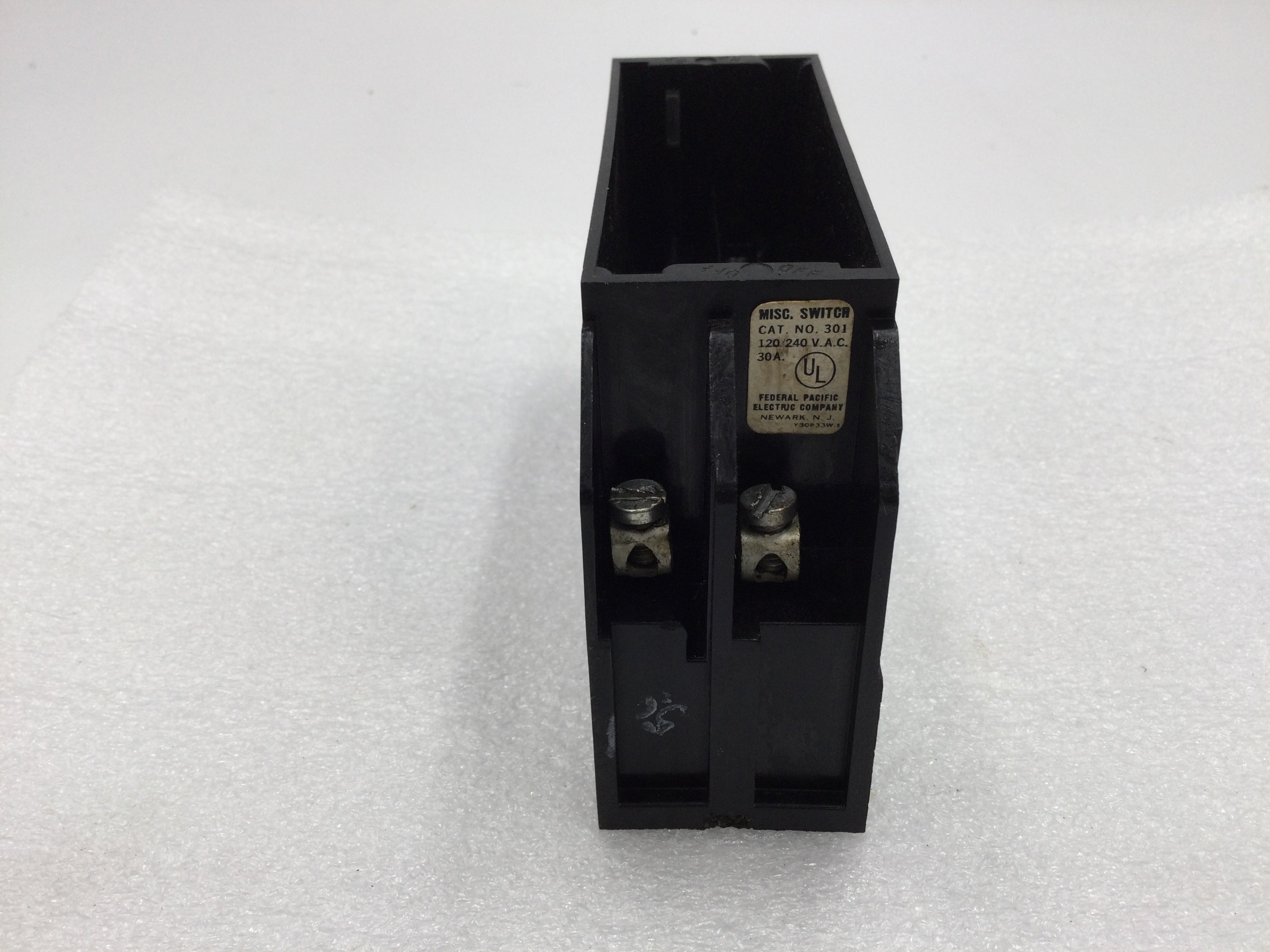 FPE Federal Pacific 301 120/240V 30 Amp Fuse Holder